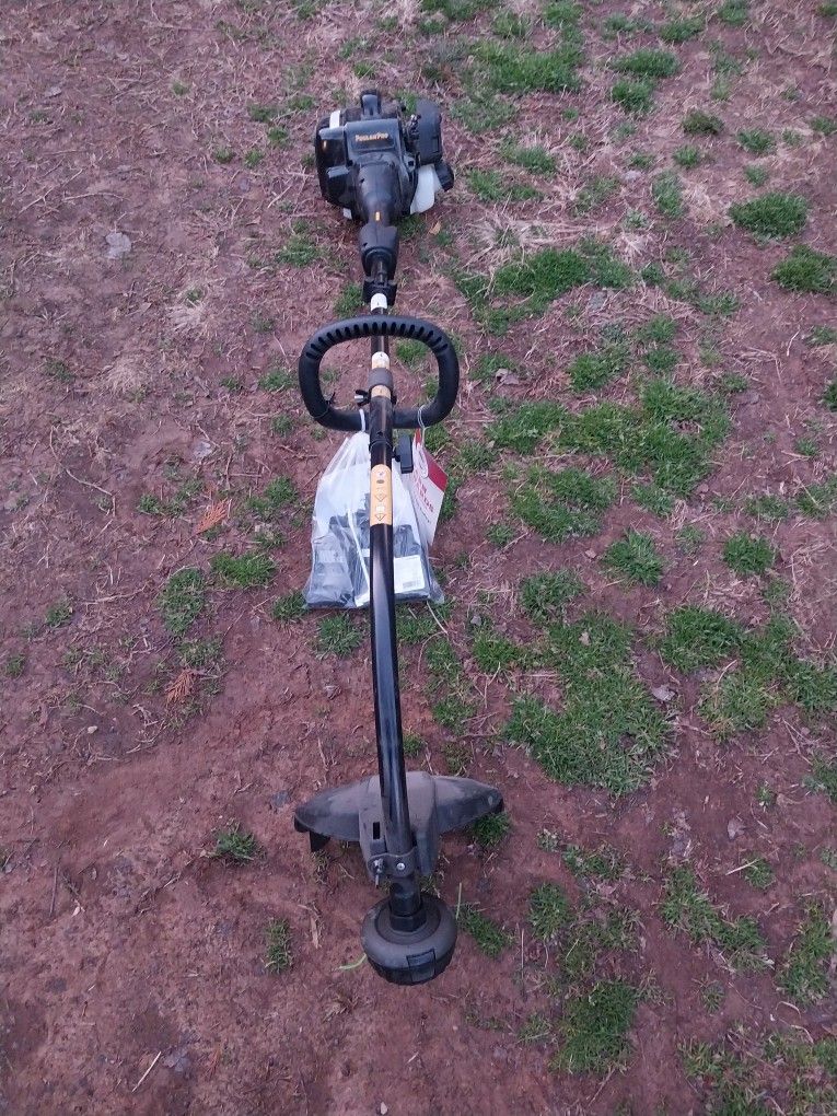 Brand New PoulanPro PR28 28cc 2 Cycle Curved Shaft Weedeater Located In ...