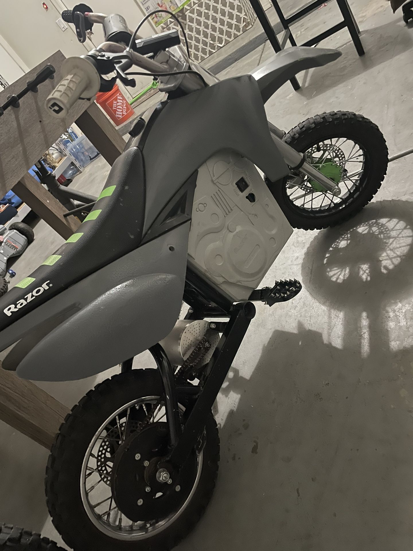 Razor Sx 500 Eletric Dirtbike for Sale in Gilbert, AZ - OfferUp
