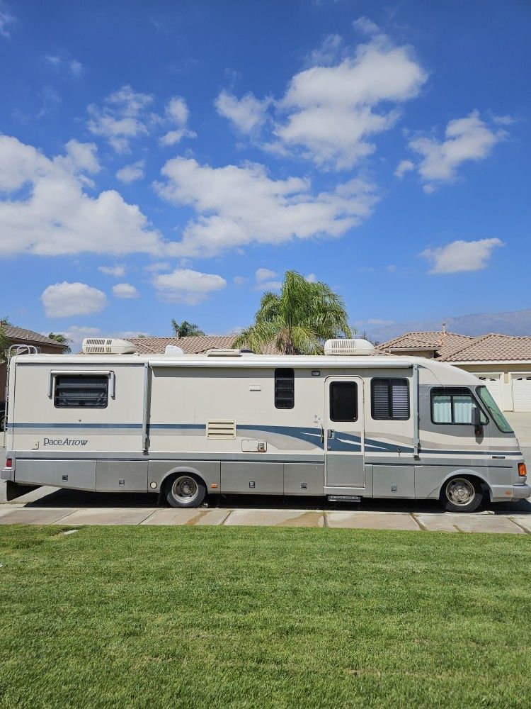 1994 Chevy Pace Arrow for Sale in Beaumont, CA - OfferUp