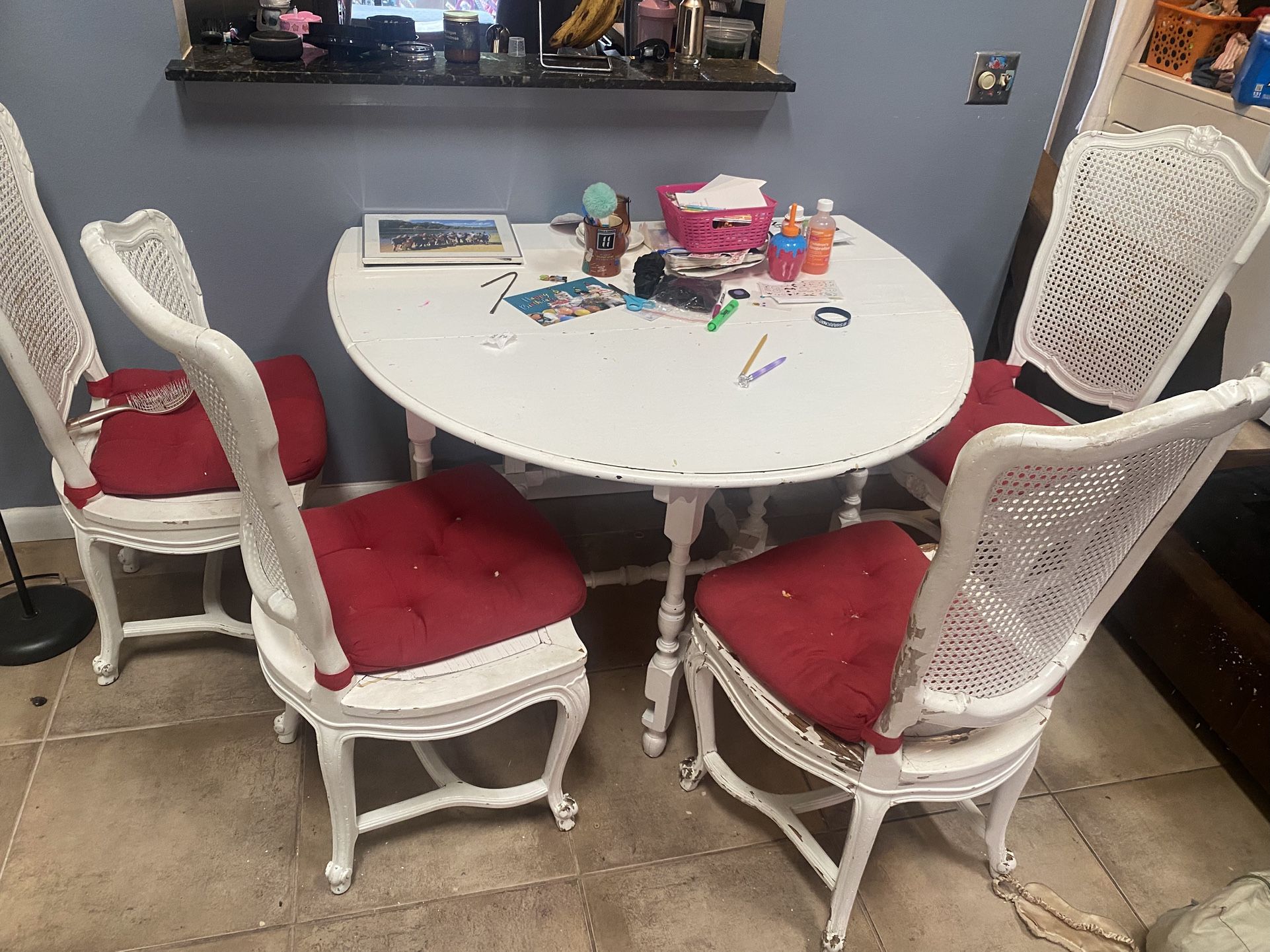 Free Dining Room Table And 4 Chairs for Sale in Fort Lauderdale, FL ...