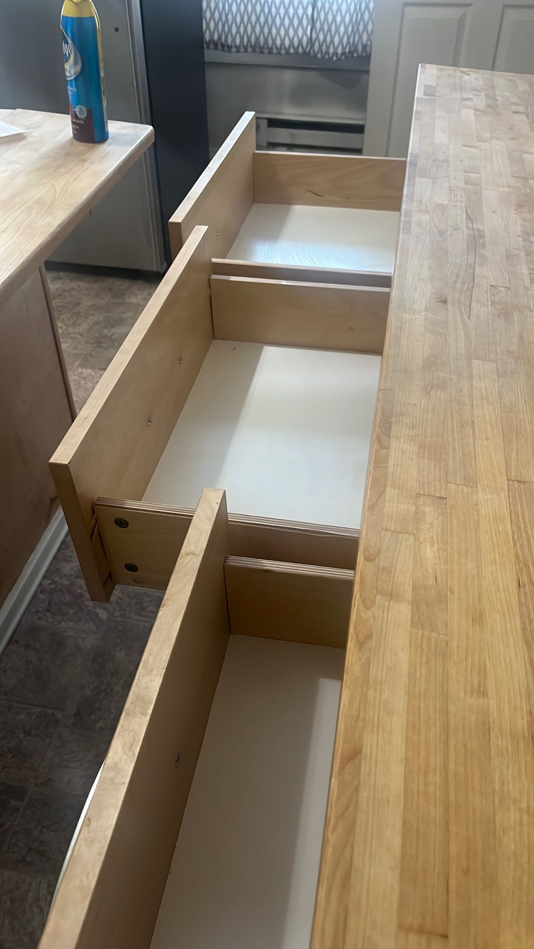 Varde Kitchen Cabinets With Drawers