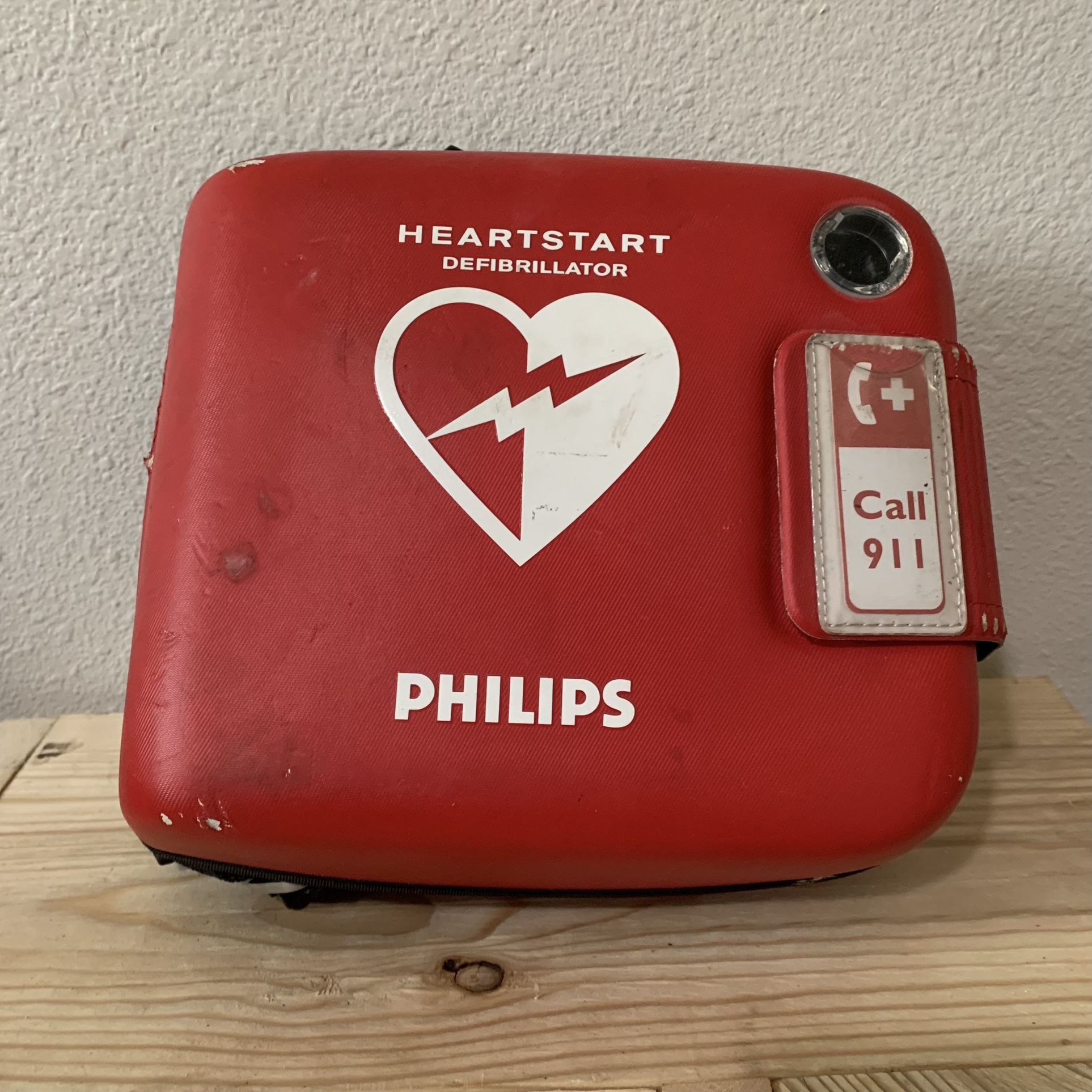 Phillips Heartstart Defibrillator for Sale in Puyallup, WA - OfferUp