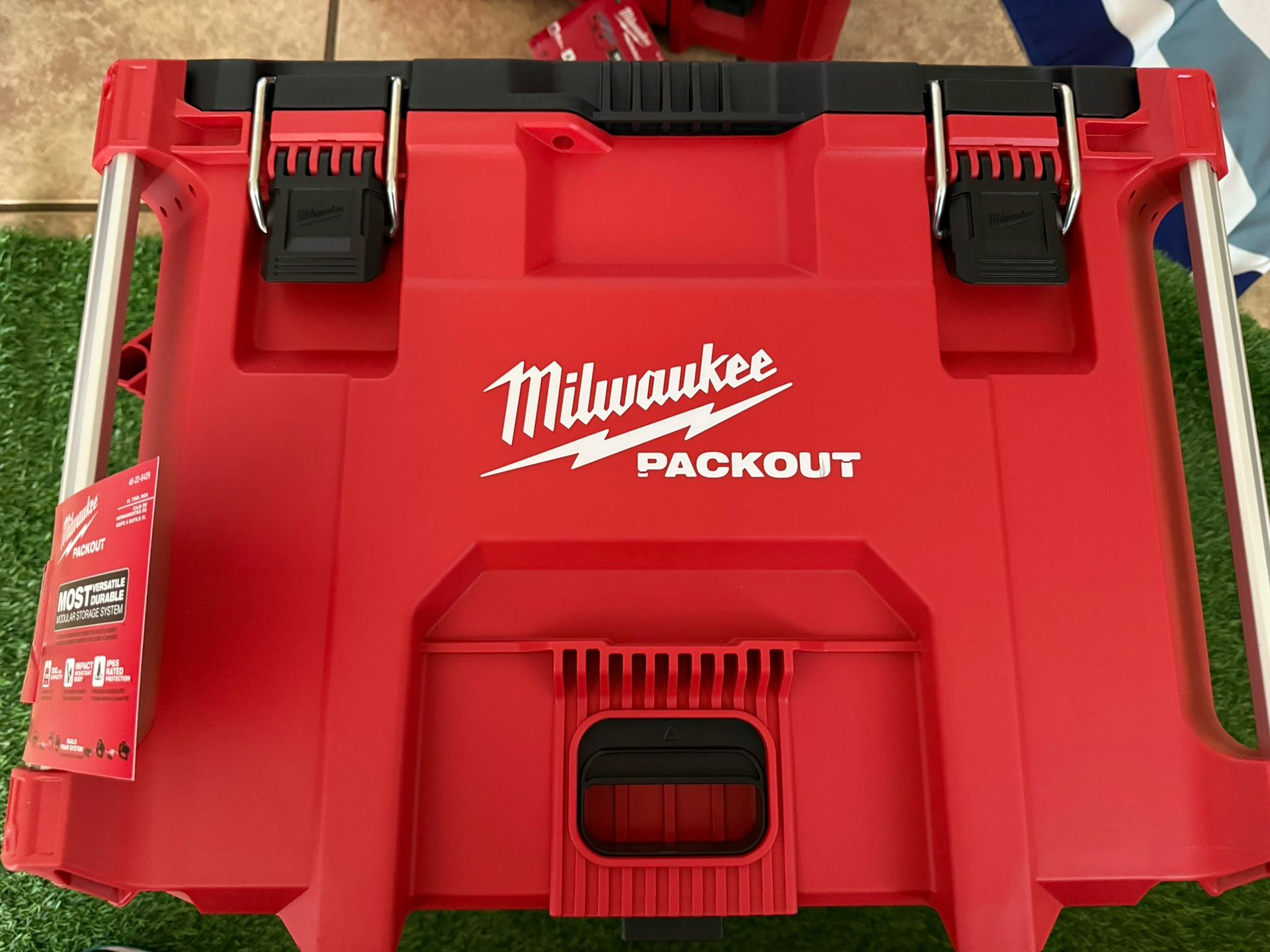Milwaukee Pack Out XL Tool Box for Sale in Moreno Valley, CA - OfferUp