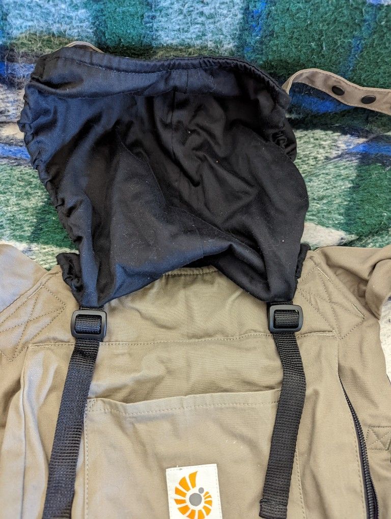 Ergobaby aussie khaki store