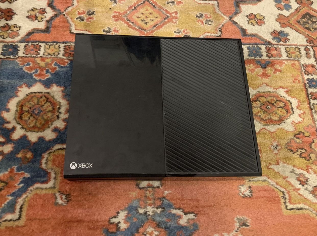 Microsoft Xbox One Launch Edition for Sale in Pasadena, CA - OfferUp