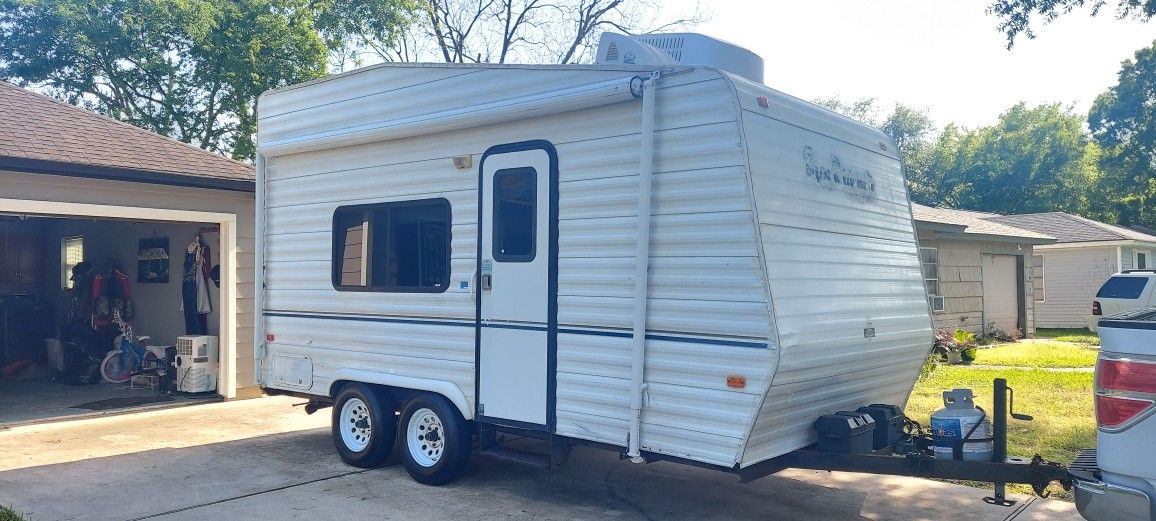 2003 RTRA CARSON TRAILERS INC TOY HUALER RV 20 FT. for Sale in Pasadena ...