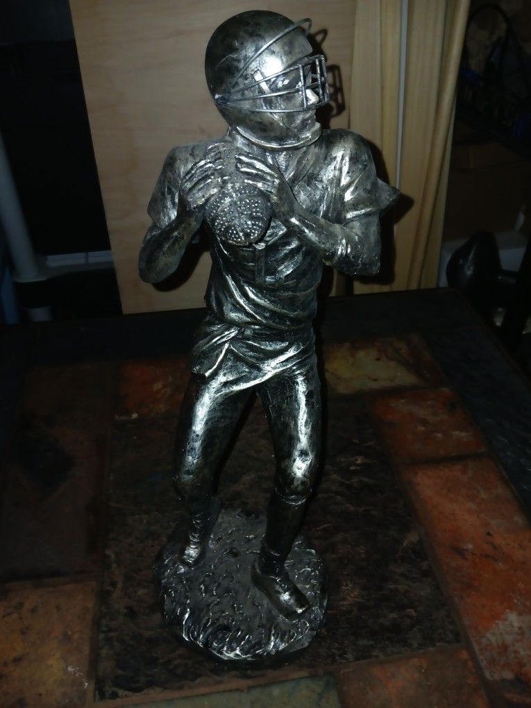 Silver 16" Football Quarterback Statue for Sale in Las Vegas, NV - OfferUp