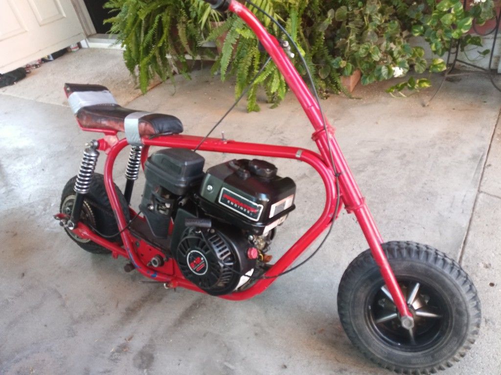 Predator 212 cc mini bike dirt bike it runs and fast. It's in ...