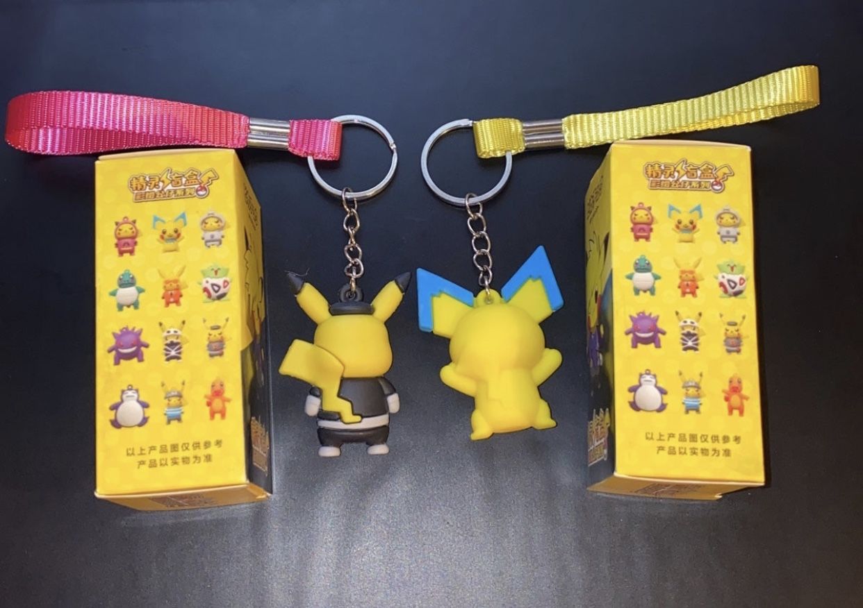 2x Pokémon Keychains For keys figurines two ninjas figure Yellow for ...