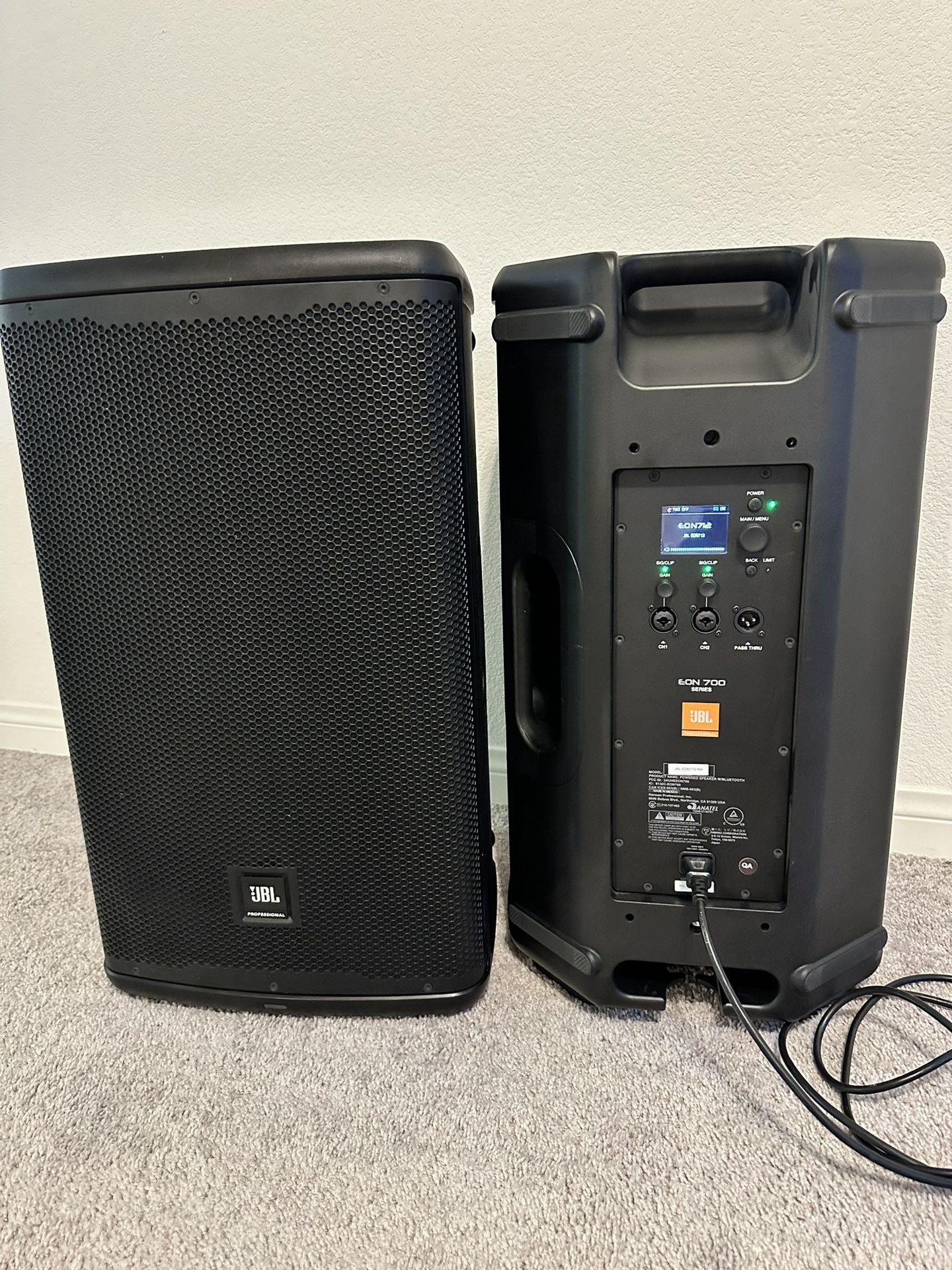 JBL EON 712 Powered Loud Speakers with bluetooth (PAIR) for Sale in Las ...