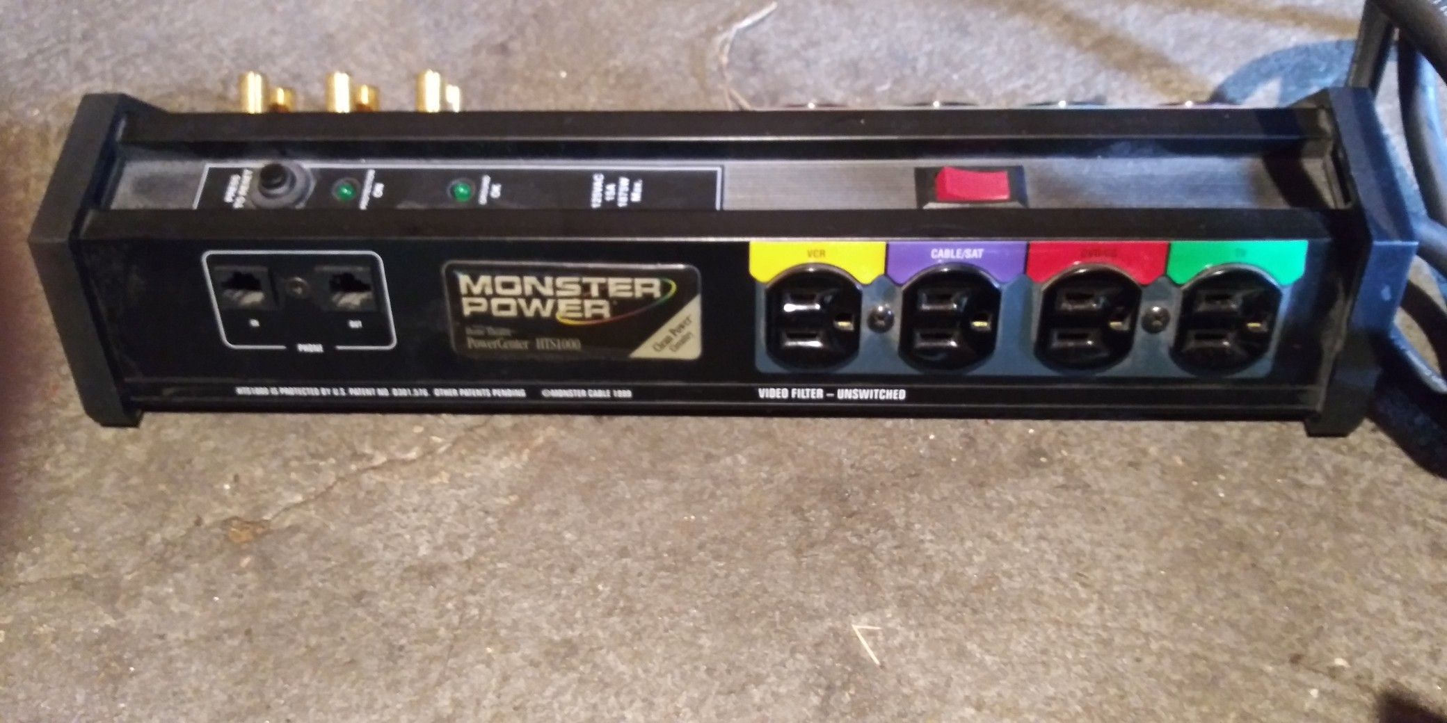 Monster Power Home Theater PowerCenter HTS 1000 Surge Protector Power ...
