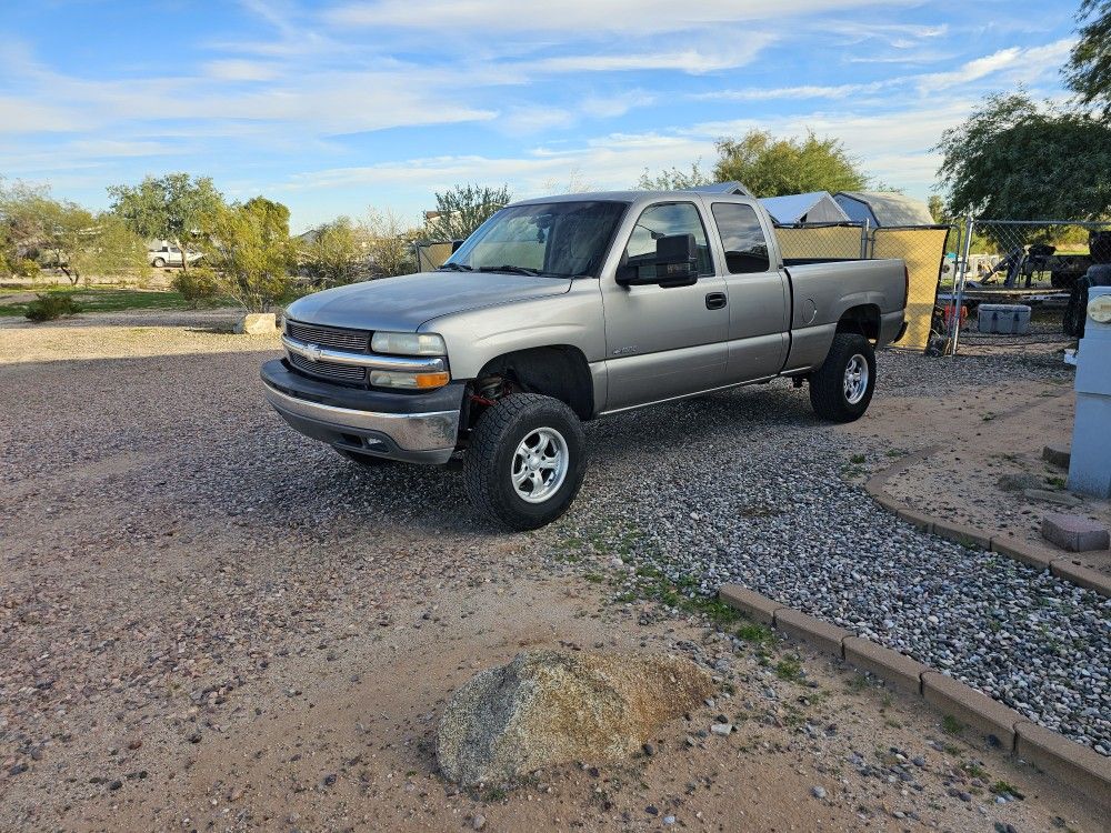 2001 Chevrolet Silverado 1500 for Sale in Eleven Mile, AZ - OfferUp