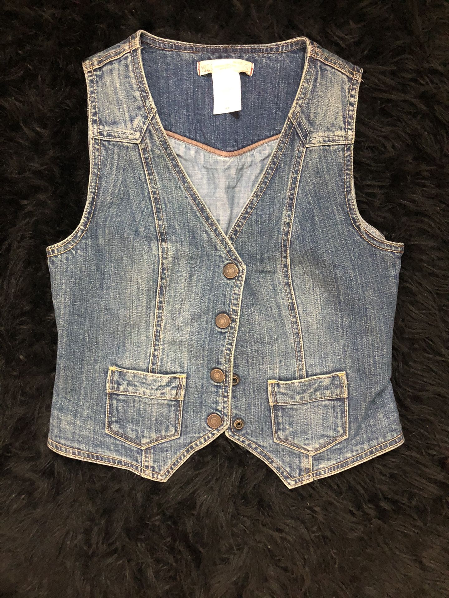 Nineteen Sixty-nine Denim Vest for Sale in Roselle, IL - OfferUp