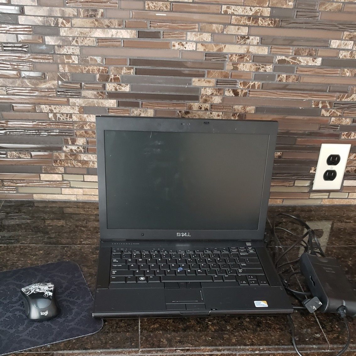Older Model Dell Computer for Sale in Everett, WA - OfferUp