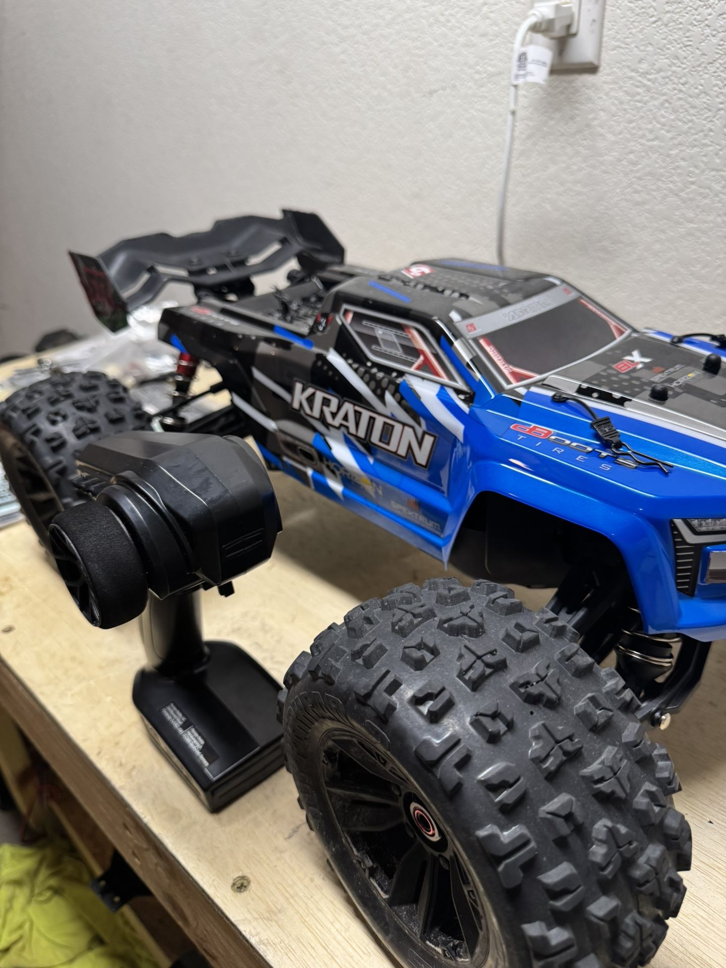 ARRMA Kraton 6s RC Car for Sale in San Tan Valley, AZ - OfferUp