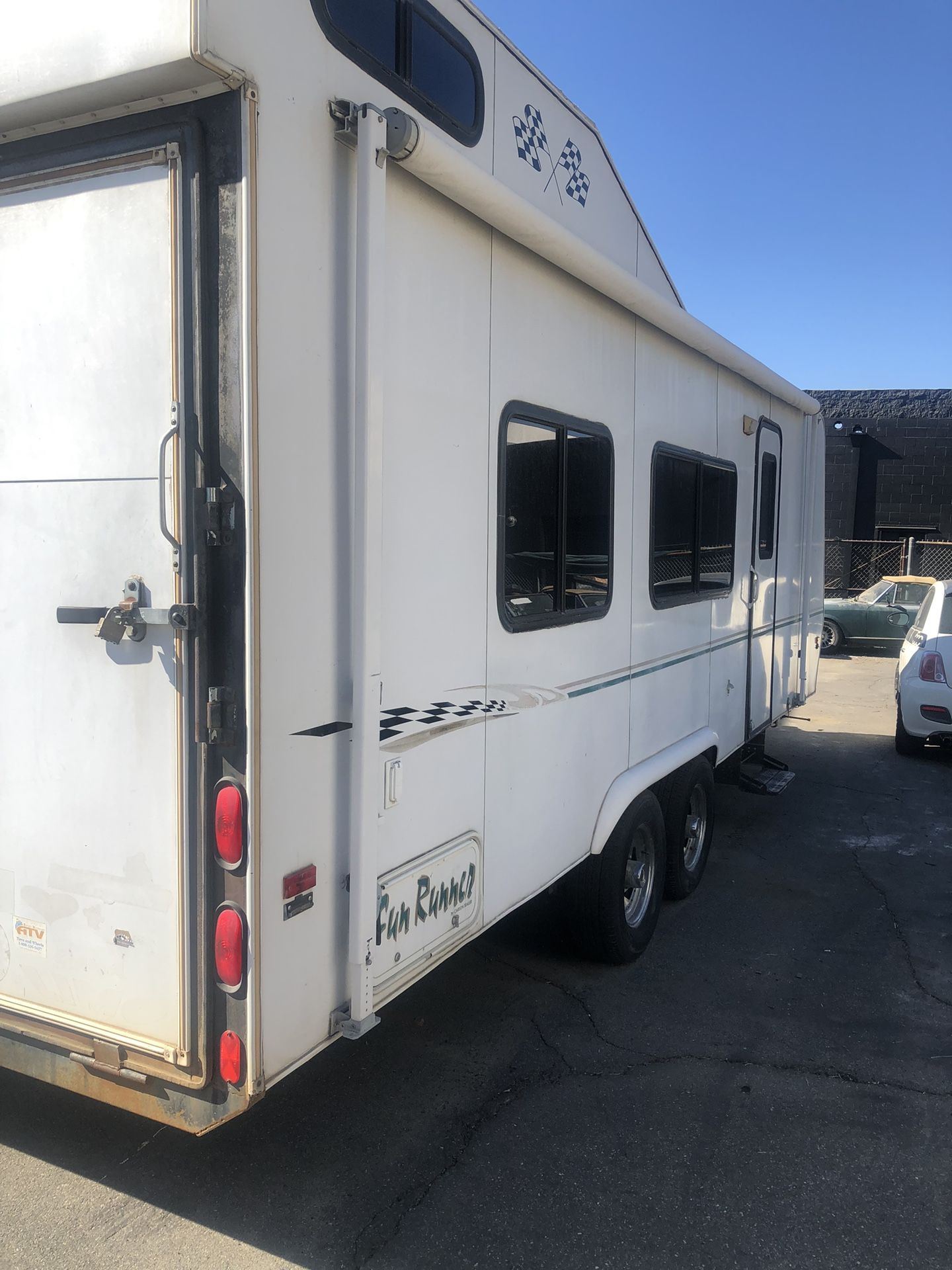 2000 Carson Fun runner for Sale in Upland, CA - OfferUp