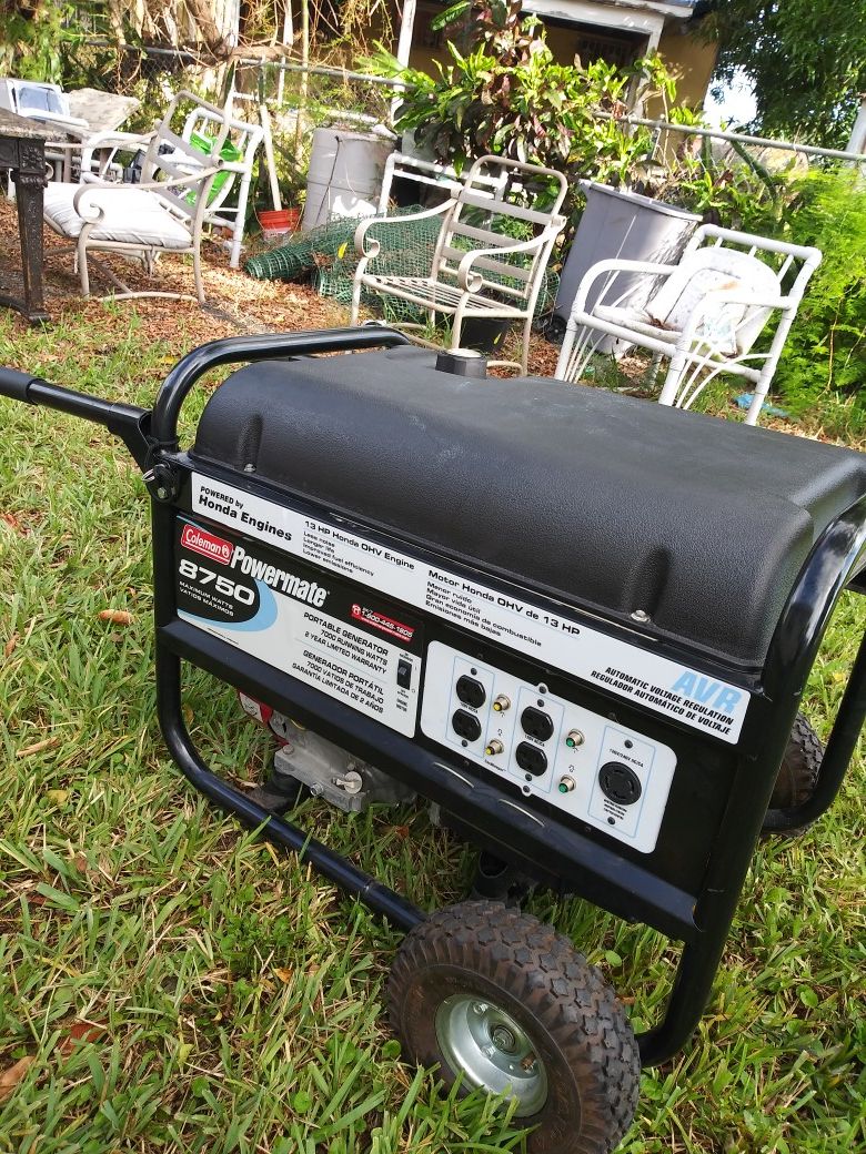 Coleman Powermate 8750 max watts 7000 running watts Honda GX 390 13hp ...