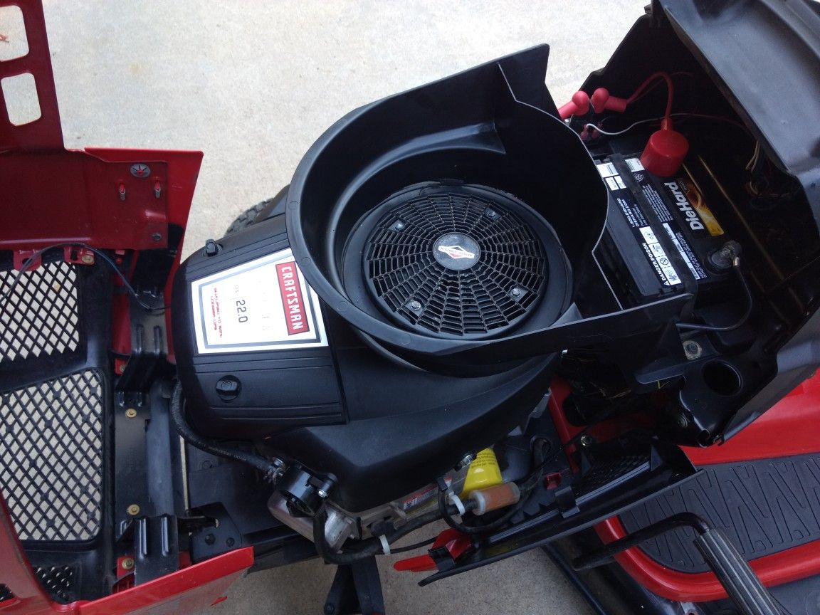 Craftsman T3200 48" lawn tractor for Sale in Carrollton, VA - OfferUp