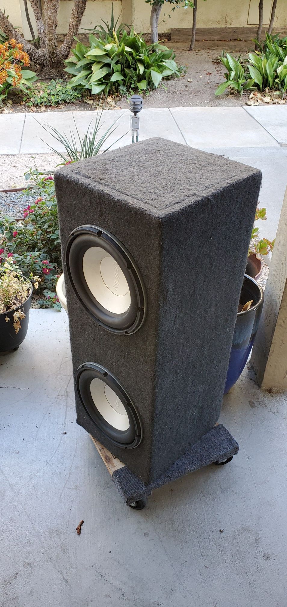 Infinity kappa perfect 10.1 SQ subwoofers and a sealed box. for Sale in ...