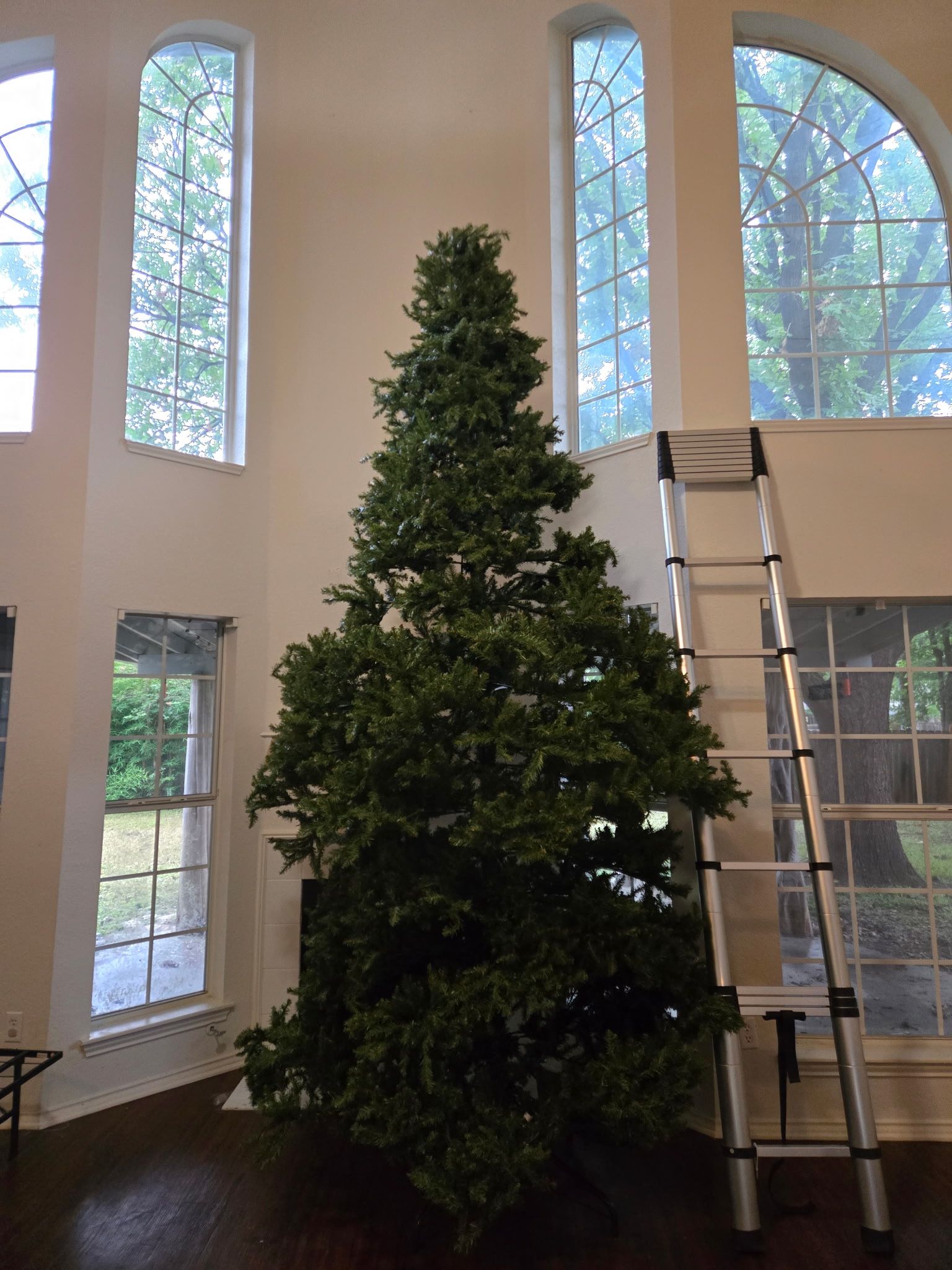 12 Ft Christmas Tree for Sale in Round Rock, TX - OfferUp