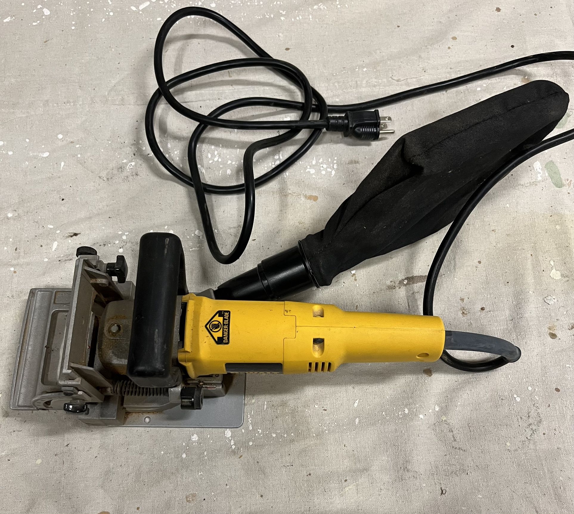 DEWALT DW682 120V Plate Joiner Kit for Sale in El Cajon, CA - OfferUp