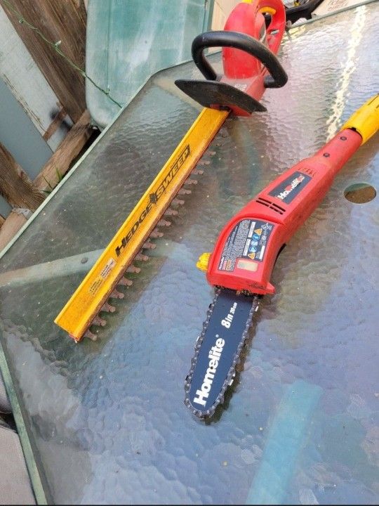 Homelite Set Hedge Sweep And 8in Pole Saw Power tools