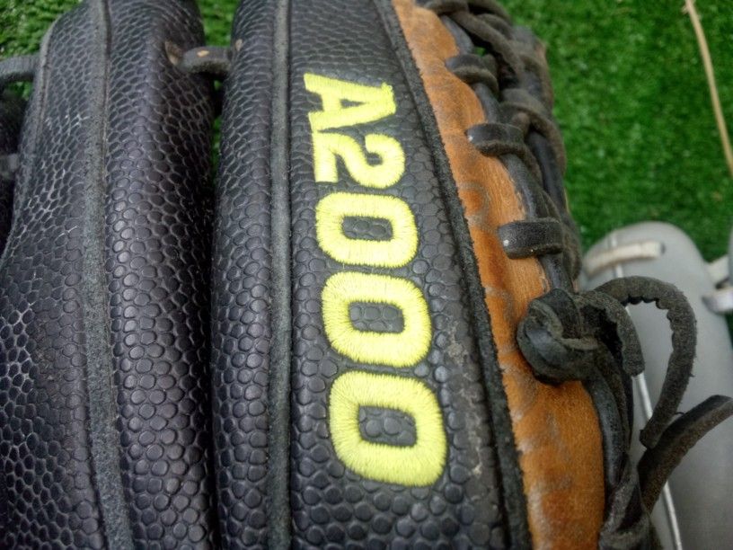 WILSON A2000 Rawlings Heart Of The Hide Travel Ball Baseball Gloves for ...