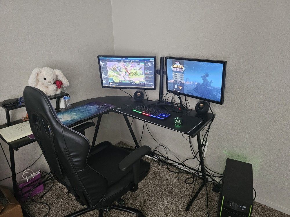 Whole Desktop Gaming Setup With Desk And Chair for Sale in Irving, TX ...