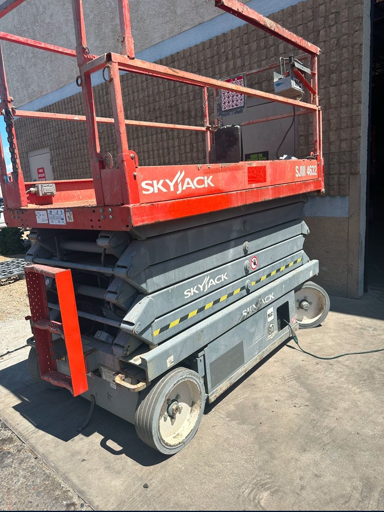Scissor Lift for Sale in Phoenix, AZ - OfferUp