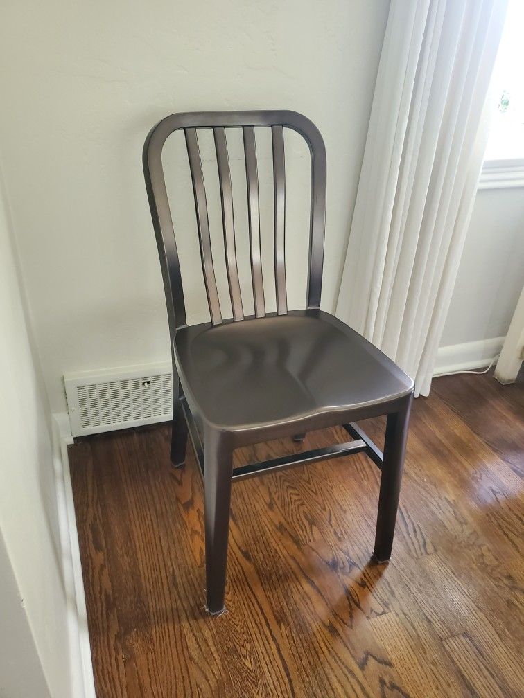 Crate And Barrel Delta Dining Chair for Sale in Seattle, WA - OfferUp
