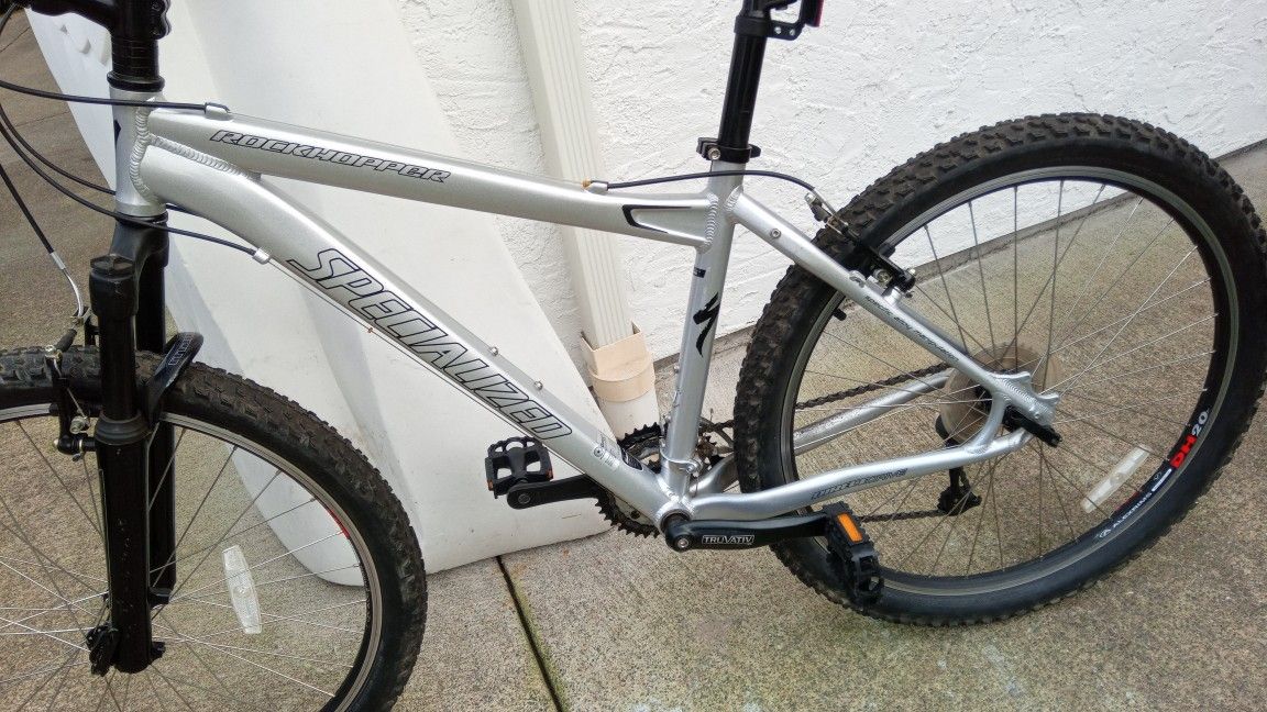 SPECIALIZED 26" RockHopper MOUNTAIN BIKE with Front Shocks • EXCELLENT ...