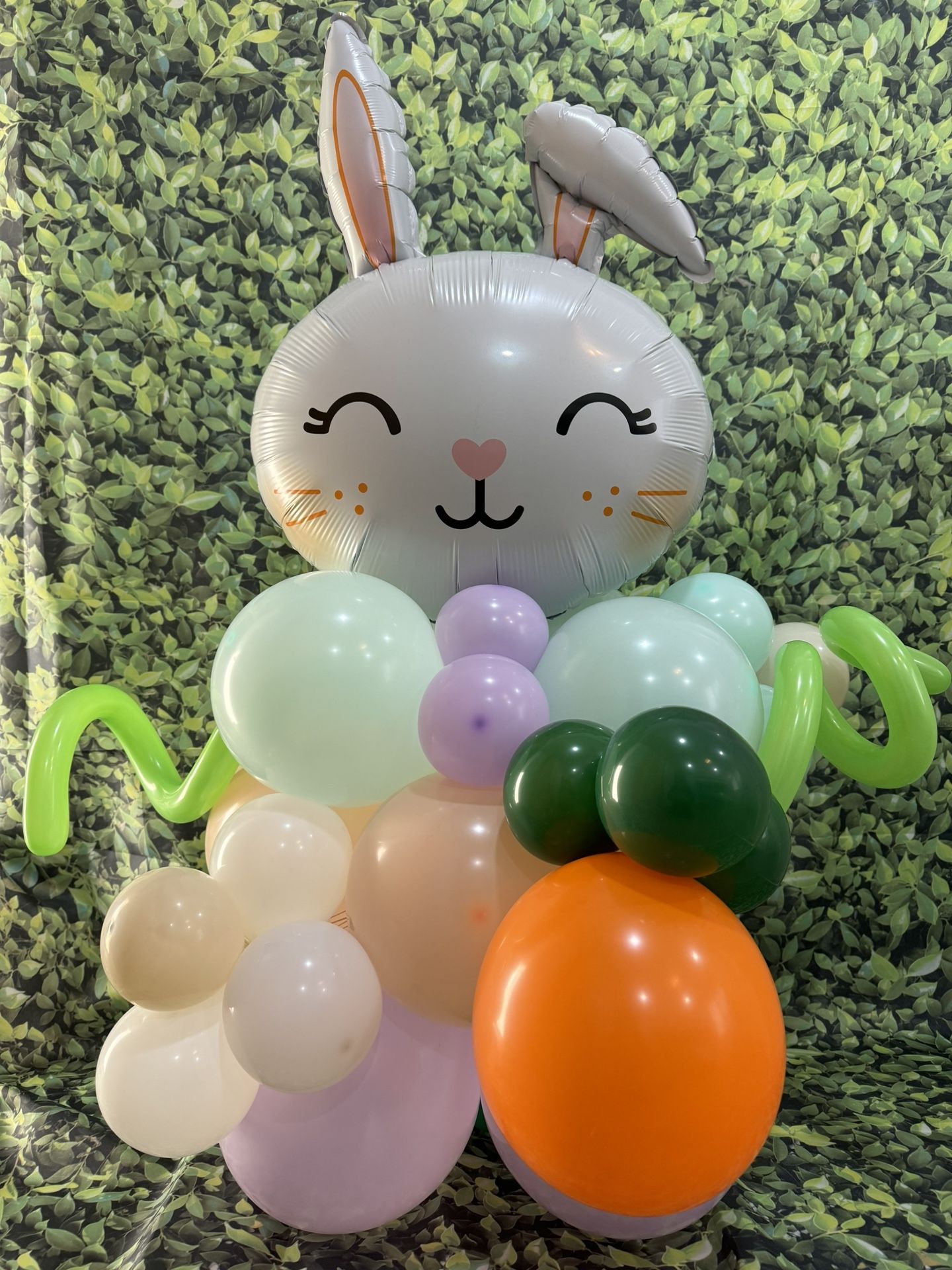 Easter Stand Grab N Go for Sale in Arrowhed Farm, CA - OfferUp