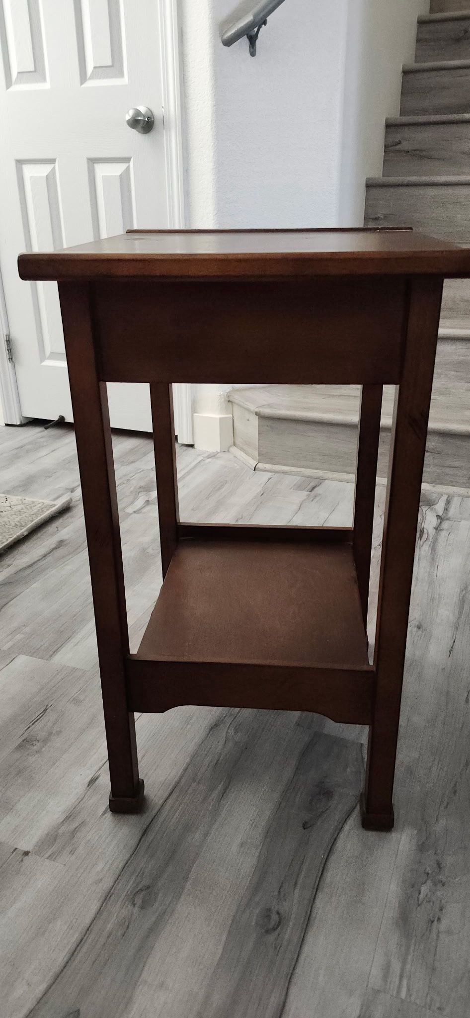 Night Stand/end Table for Sale in Las Vegas, NV - OfferUp