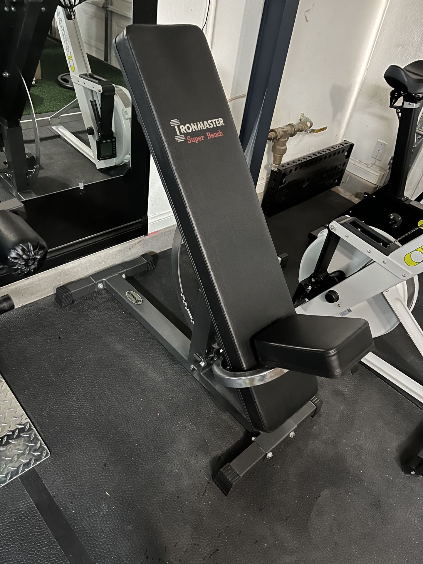 Ironmaster Home Gym Set Up for Sale in Las Vegas, NV - OfferUp