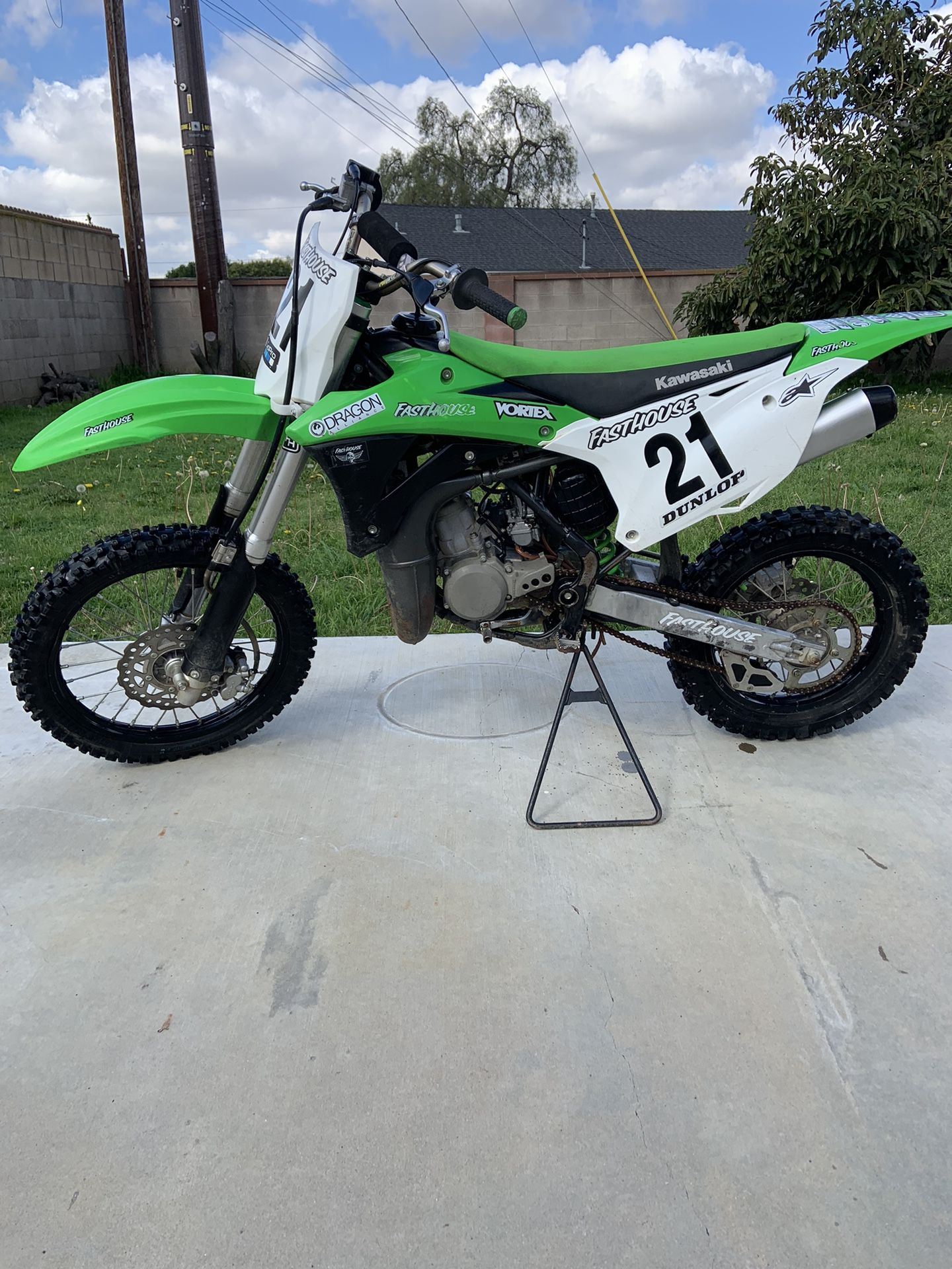 Kawasaki Kx 85cc for Sale in Anaheim, CA - OfferUp
