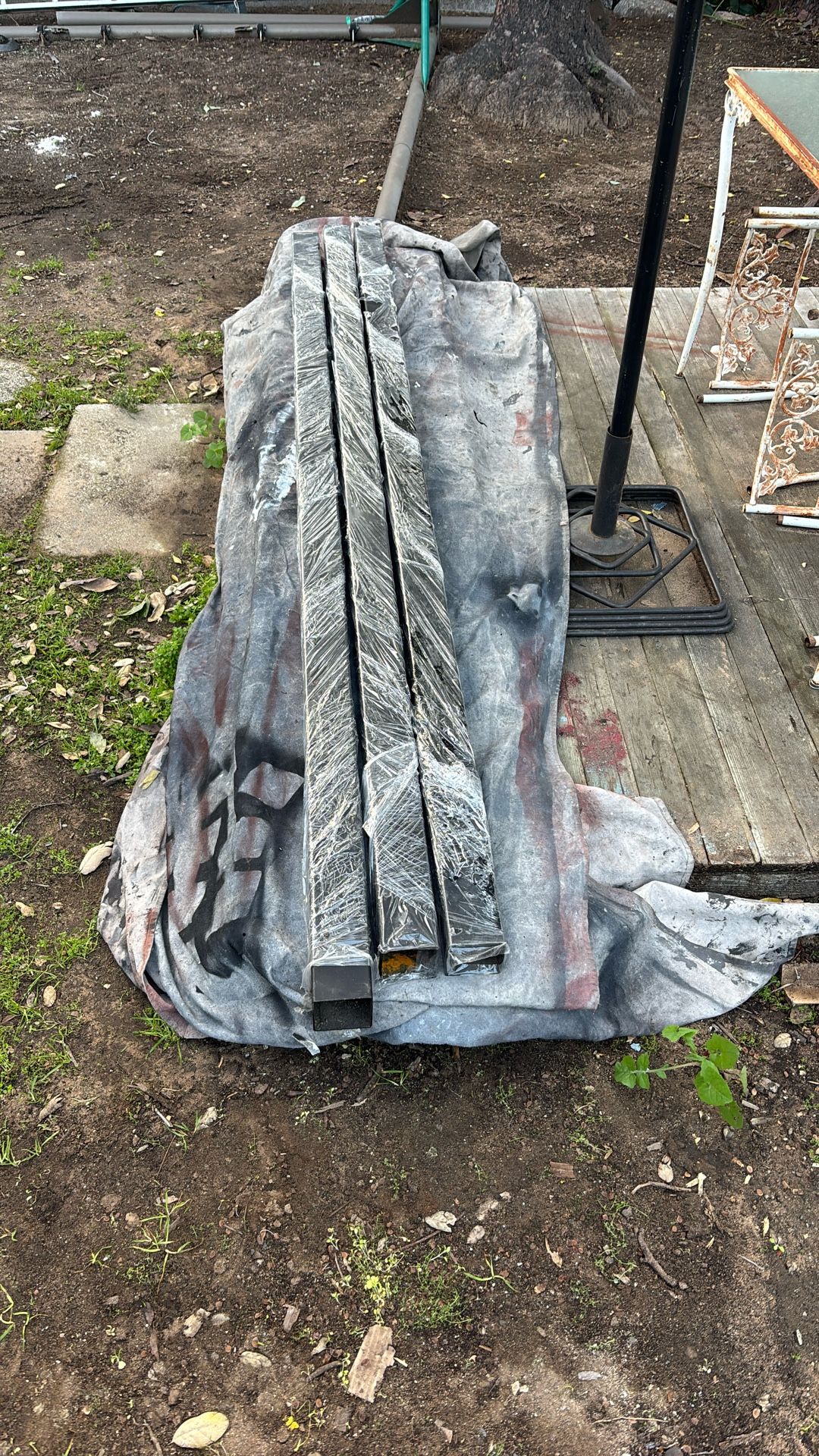 Metal Post for Sale in Los Angeles, CA - OfferUp