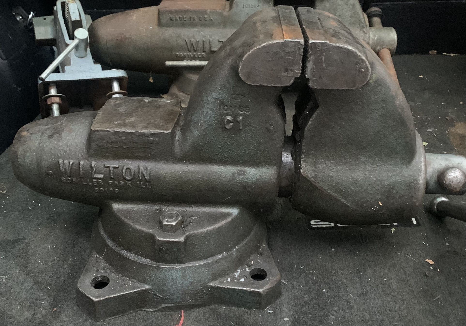 Wilton Vise Model 101169 C1 for Sale in Mundelein, IL - OfferUp