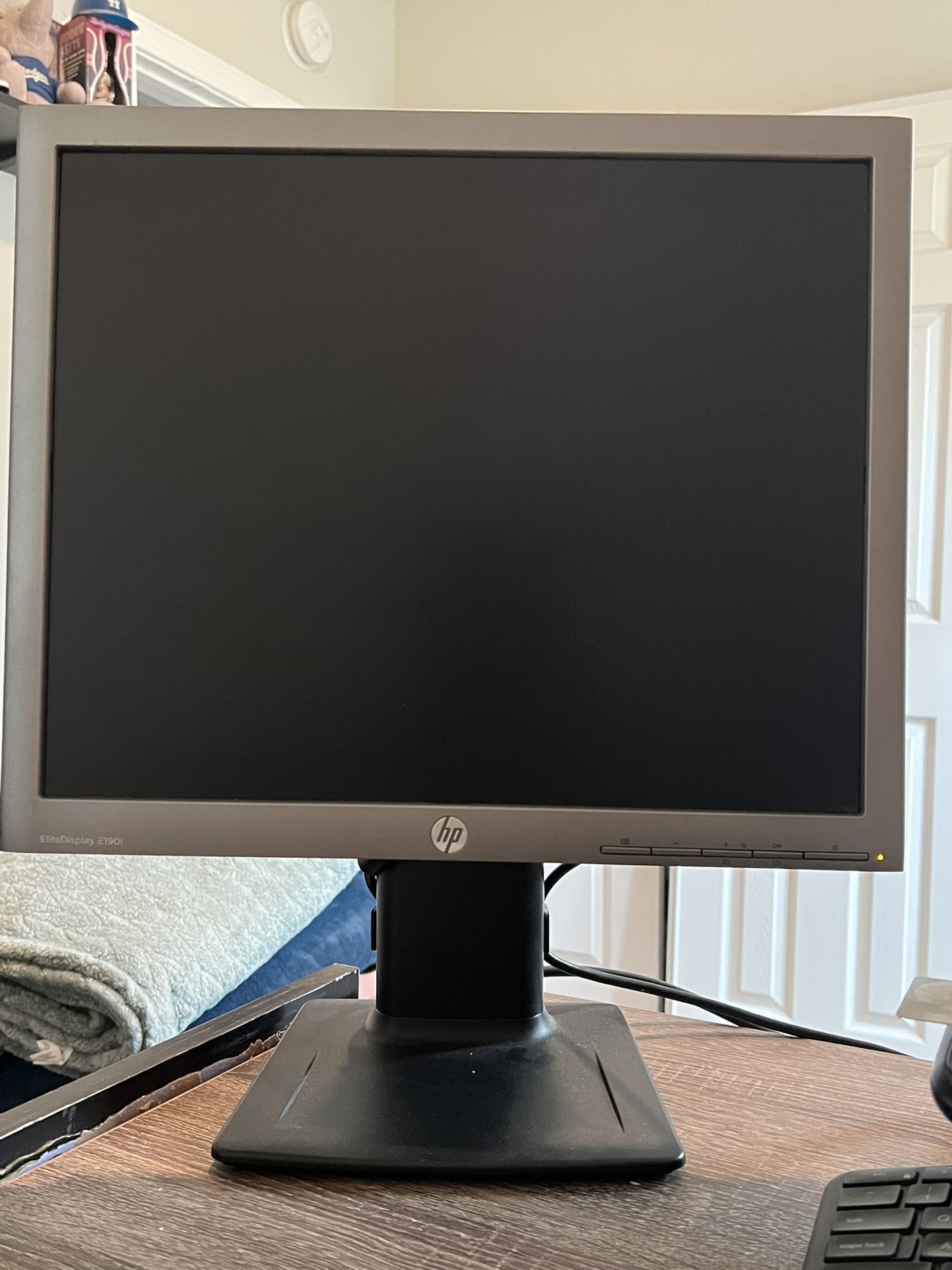 HP Monitors for Sale in Arrowhed Farm, CA - OfferUp