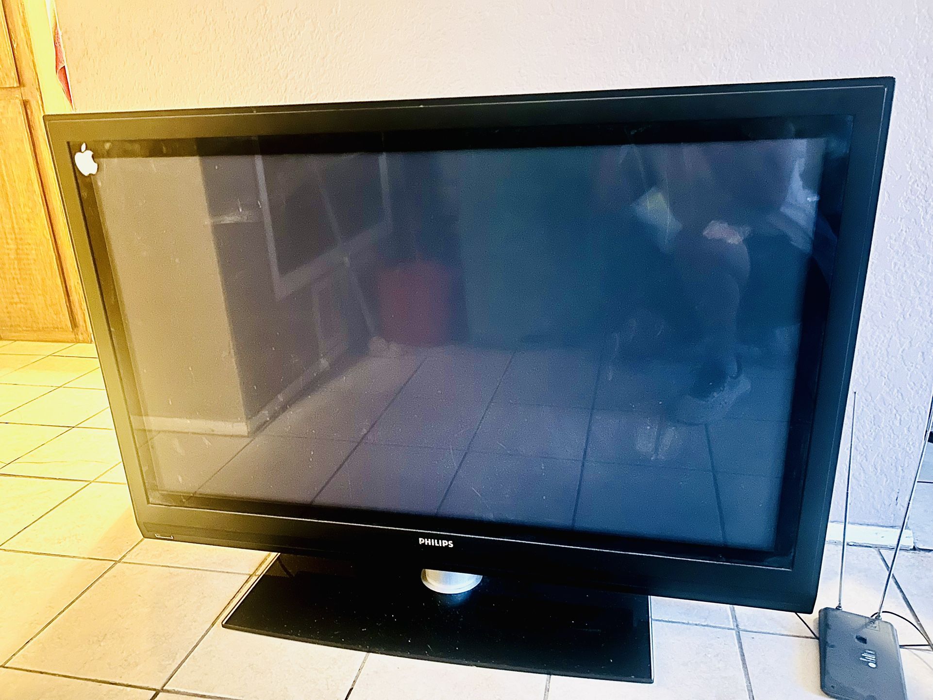 50” Philips Plasma TV (50PFP5332D-37) for Sale in El Paso, TX - OfferUp