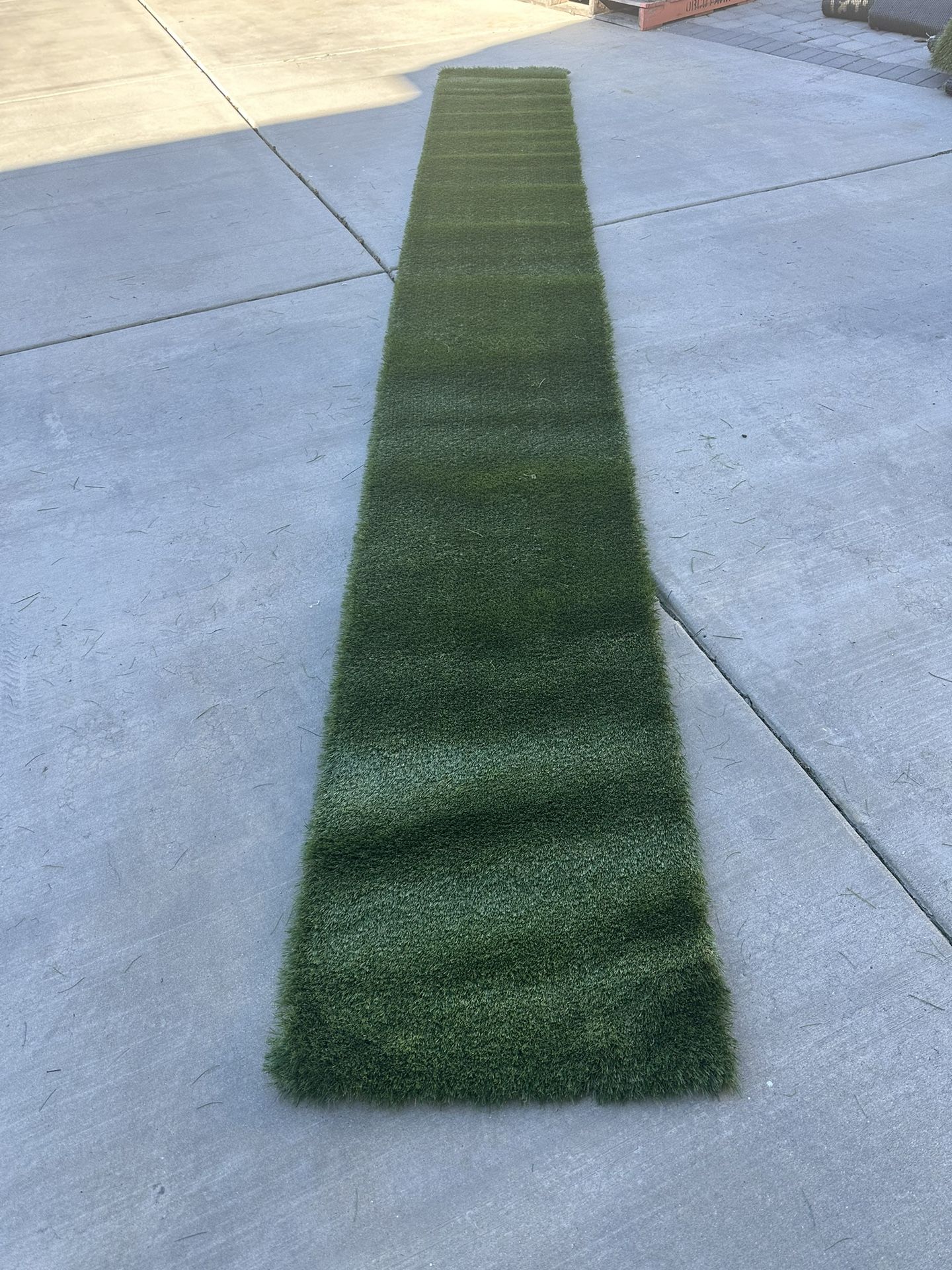 Brand New Artificial Turf Roll (2 X 14 = 28 sq ft) for Sale in ...