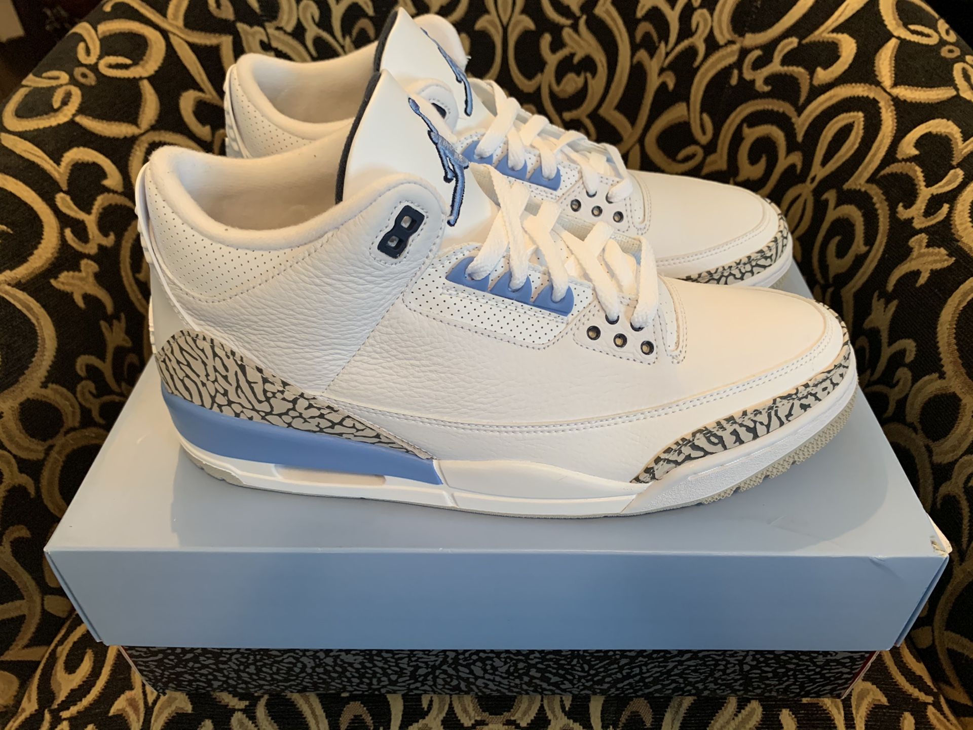 AIR JORDAN RETRO UNC 3s ***DEADSTOCK*** for Sale in Olympia, WA - OfferUp