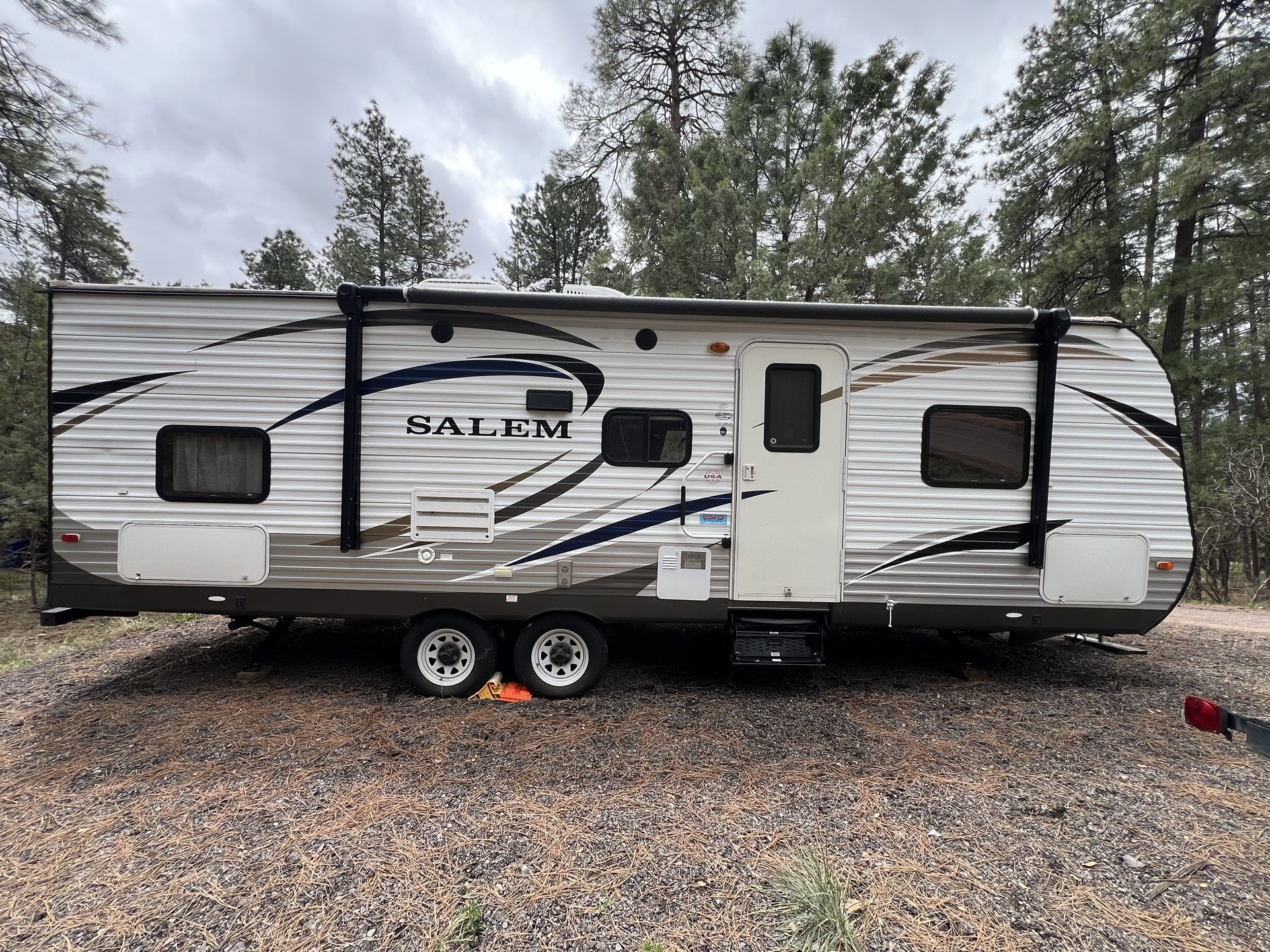 2015 Keystone Salem D Bud 27 Ft. RV for Sale in Peoria, AZ - OfferUp