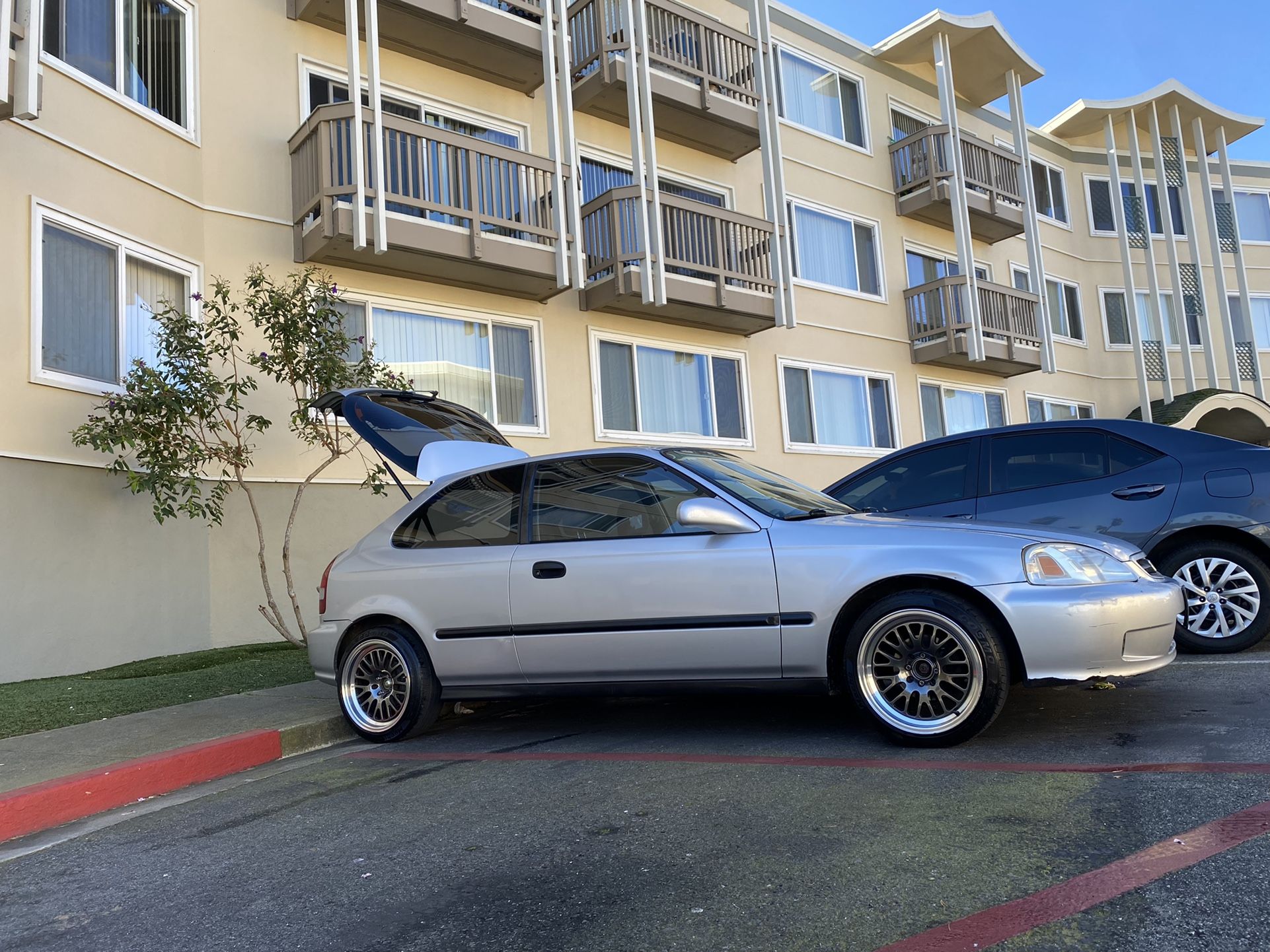 2000 Honda Hatchback Dx for Sale in Daly City, CA - OfferUp