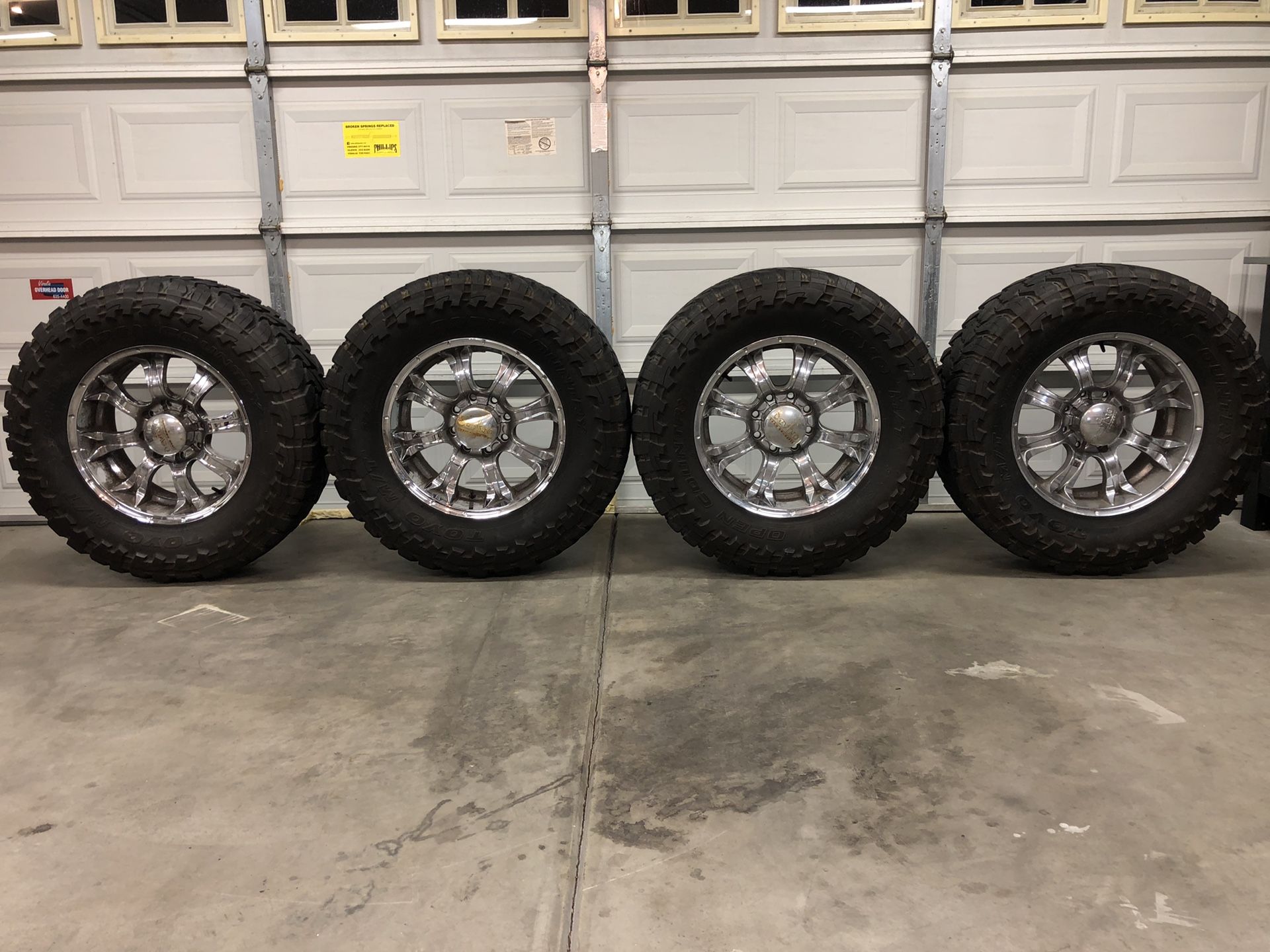 Fabtech Ford F-250 four link 8 inch lift kit for Sale in Hanford, CA ...