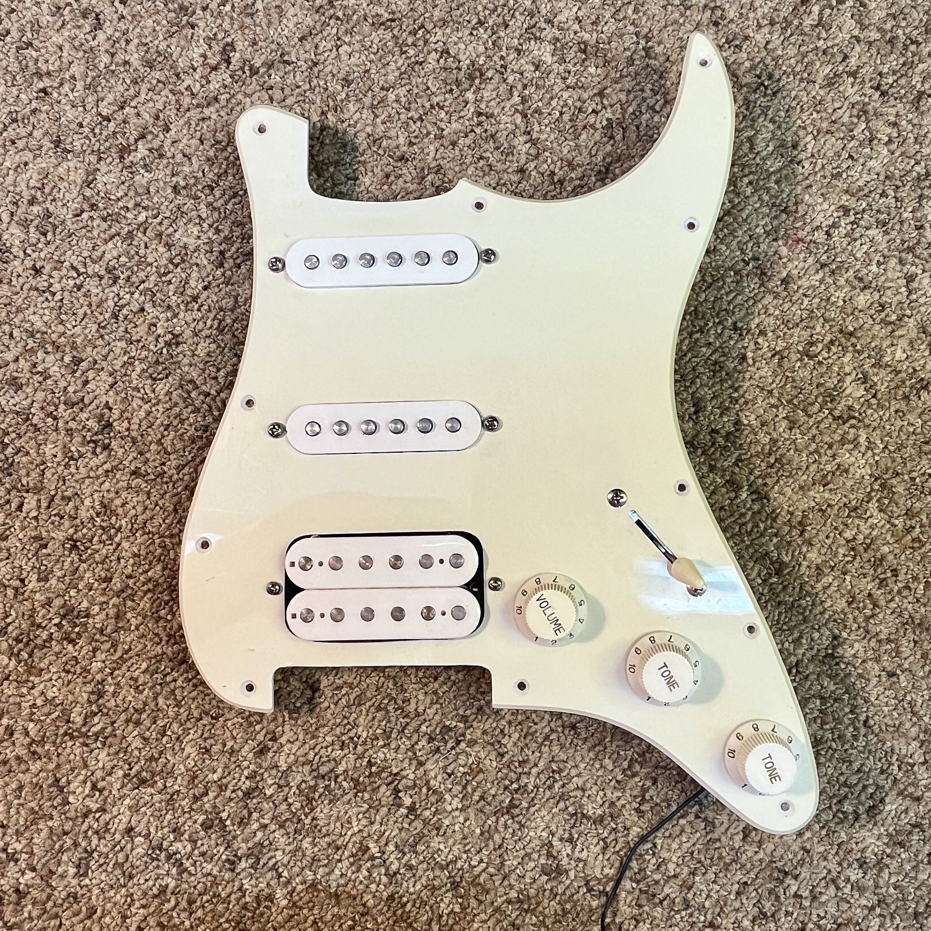 Cream/White Stratocaster Loaded Pickguard, Prewired HSS for Sale in ...