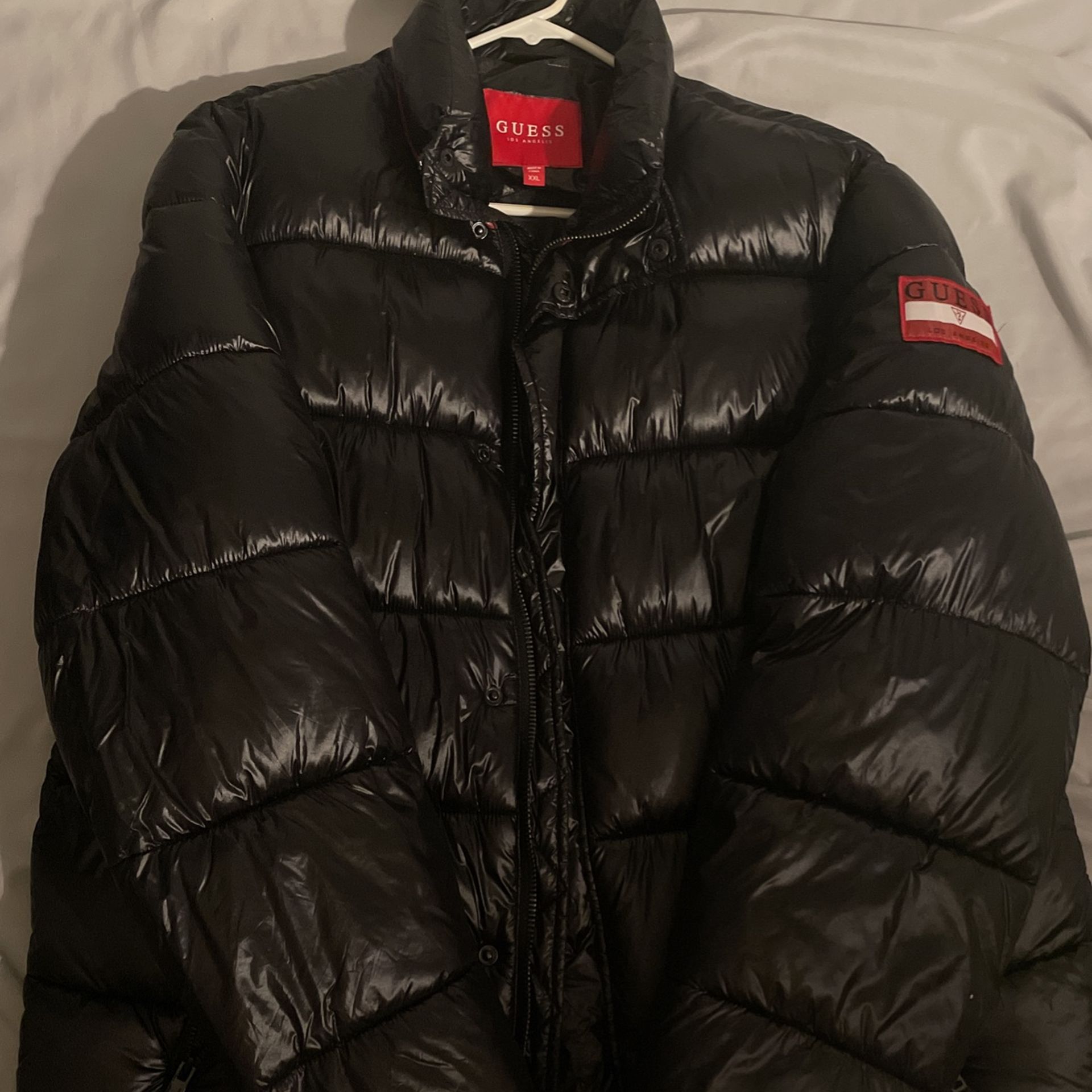 Guess Jeans Bubble Jacket for Sale in Oakley, CA - OfferUp
