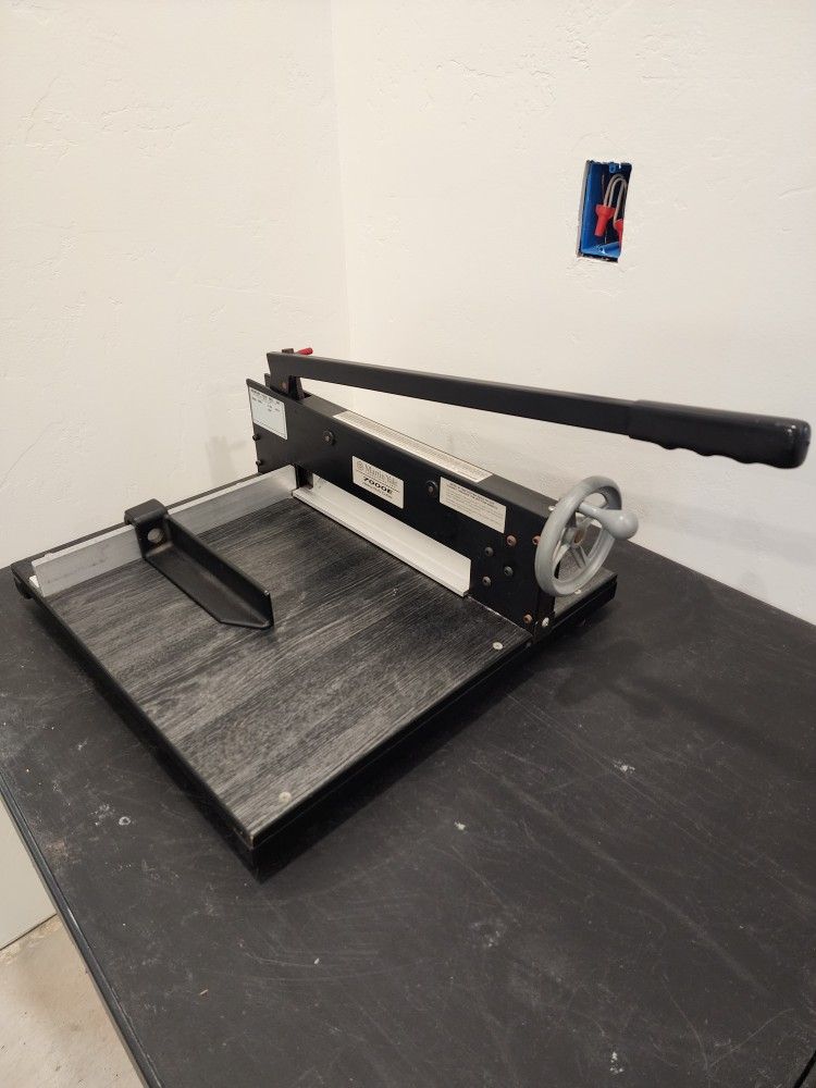 Martin Yale 7000E commercial stack paper cutter for Sale in El Cajon ...