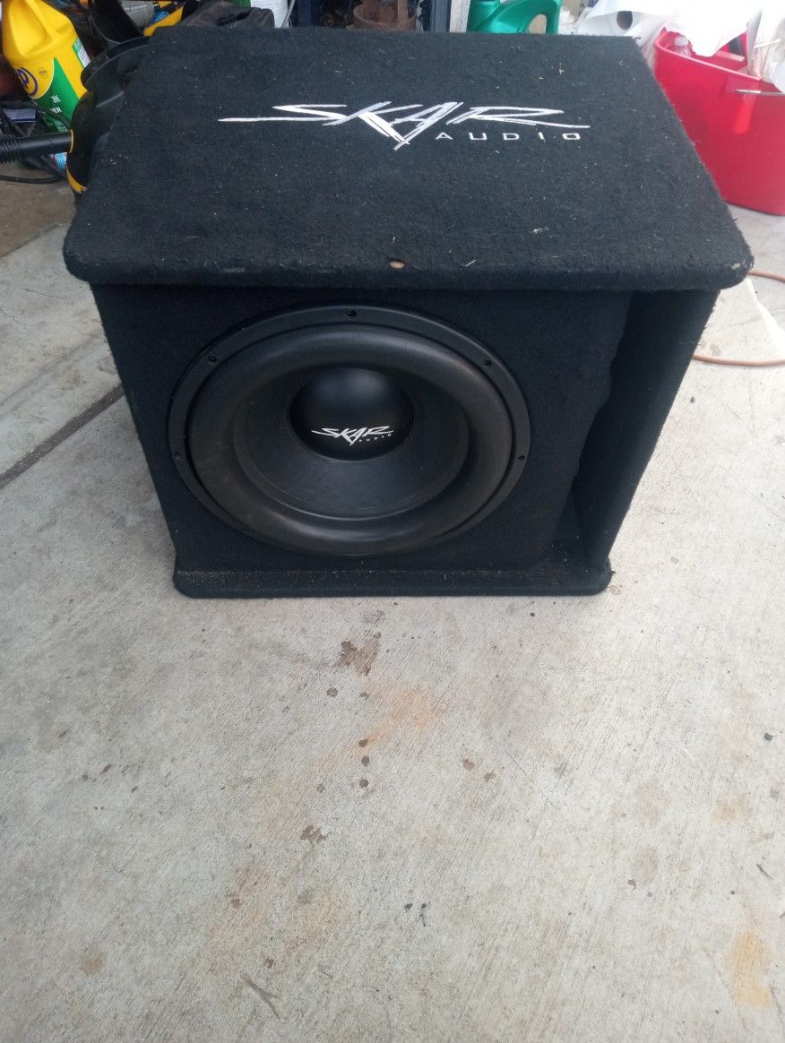 15in Scar Subwoofer And Amp for Sale in Petaluma, CA - OfferUp