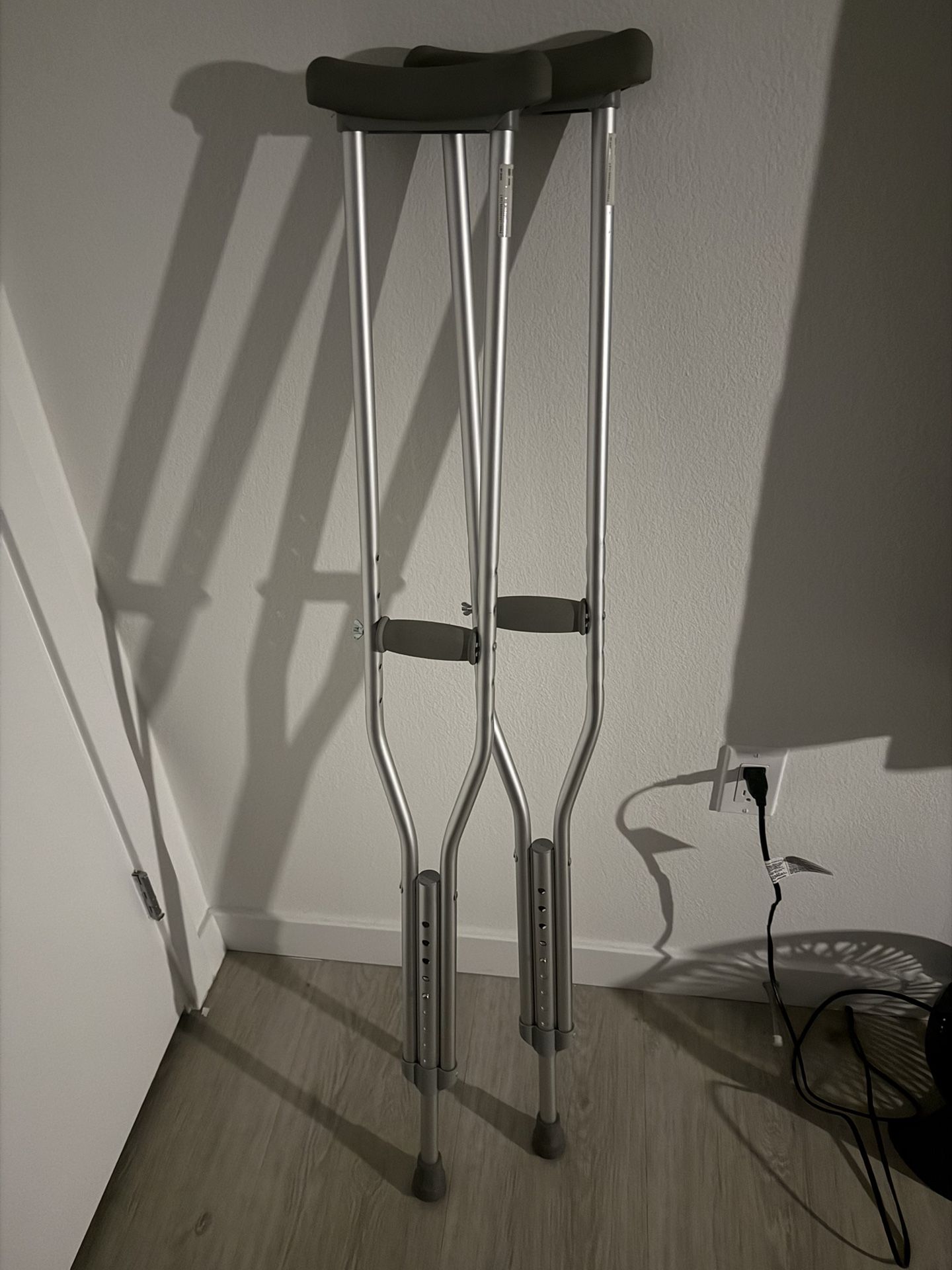 Crutches for Sale in San Diego, CA - OfferUp