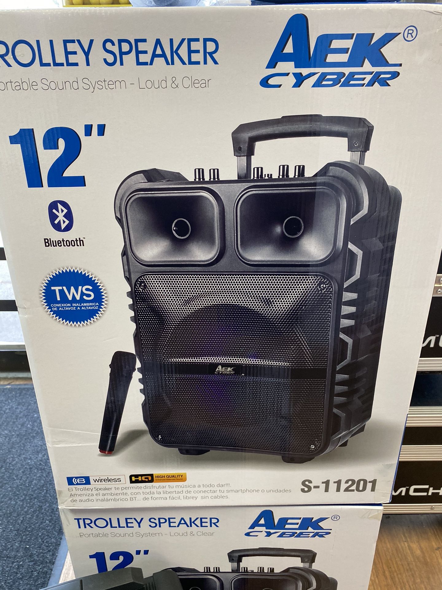 Aek Big Bass speaker Bluetooth with free mic for Sale in Modesto, CA ...